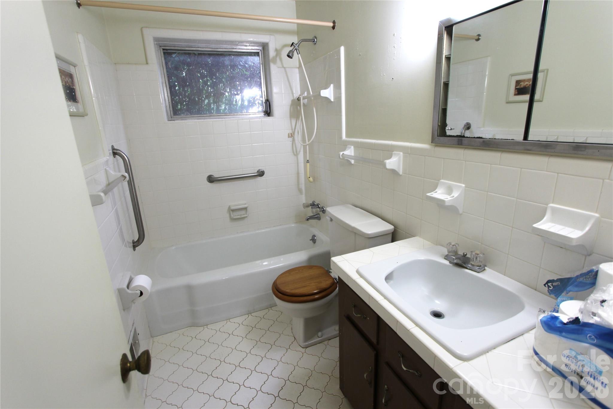 Photo 7 of 821 Burnley Road, Charlotte, NC