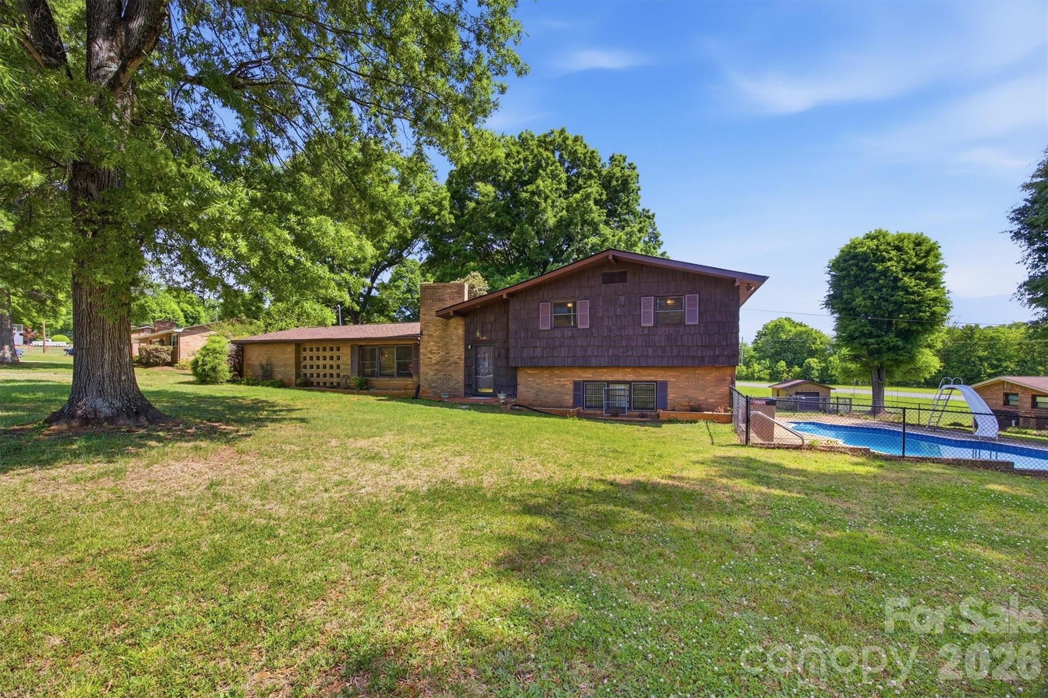 3634 Brookwood Drive, Maiden, NC - photo 4 of 35
