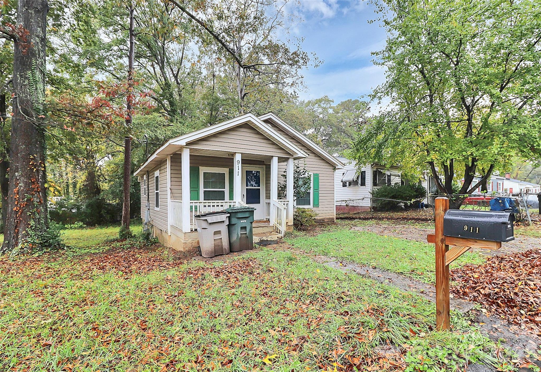 Photo 3 of 911 N Ransom Avenue, Gastonia, NC