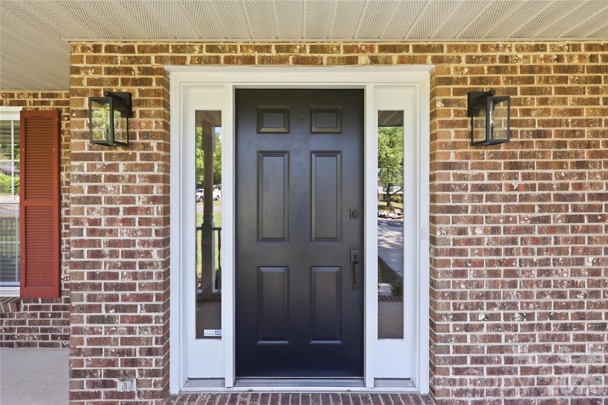 Photo 3 of 10716 Derry Drive, Charlotte, NC
