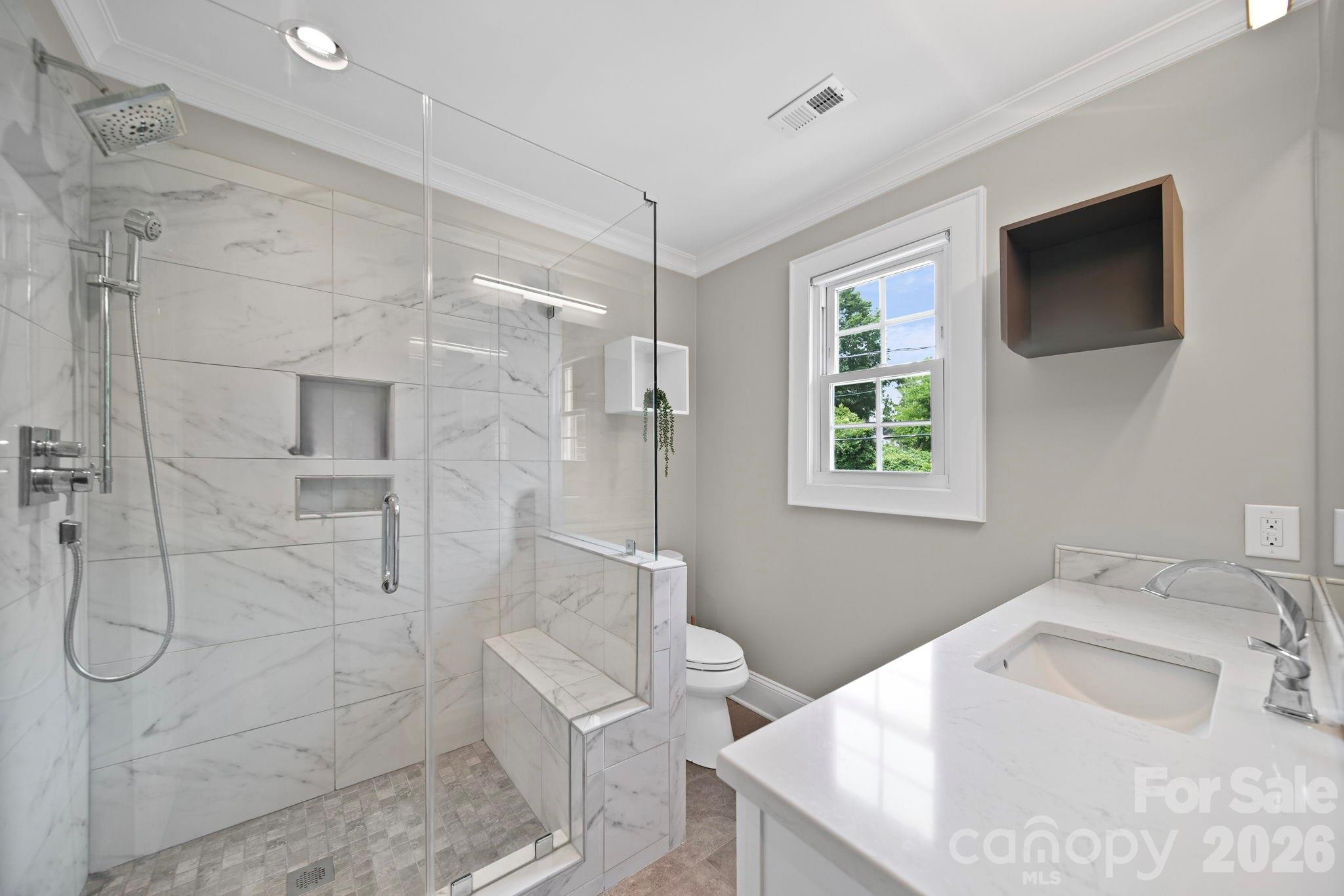 Photo 10 of 241 Wakefield DriveC, Charlotte, NC