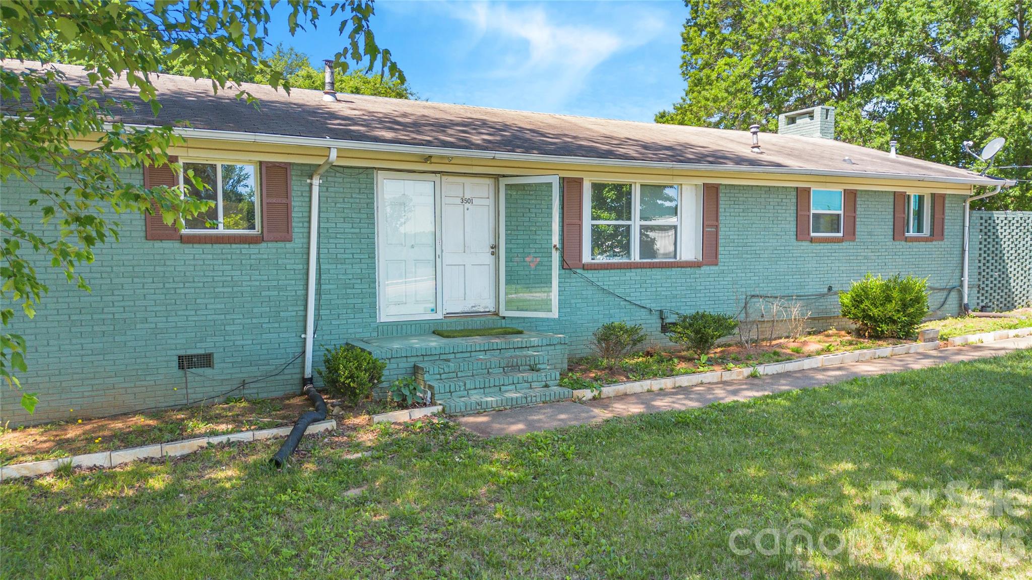 3501 Shopton Road, Charlotte, NC - photo 1 of 11