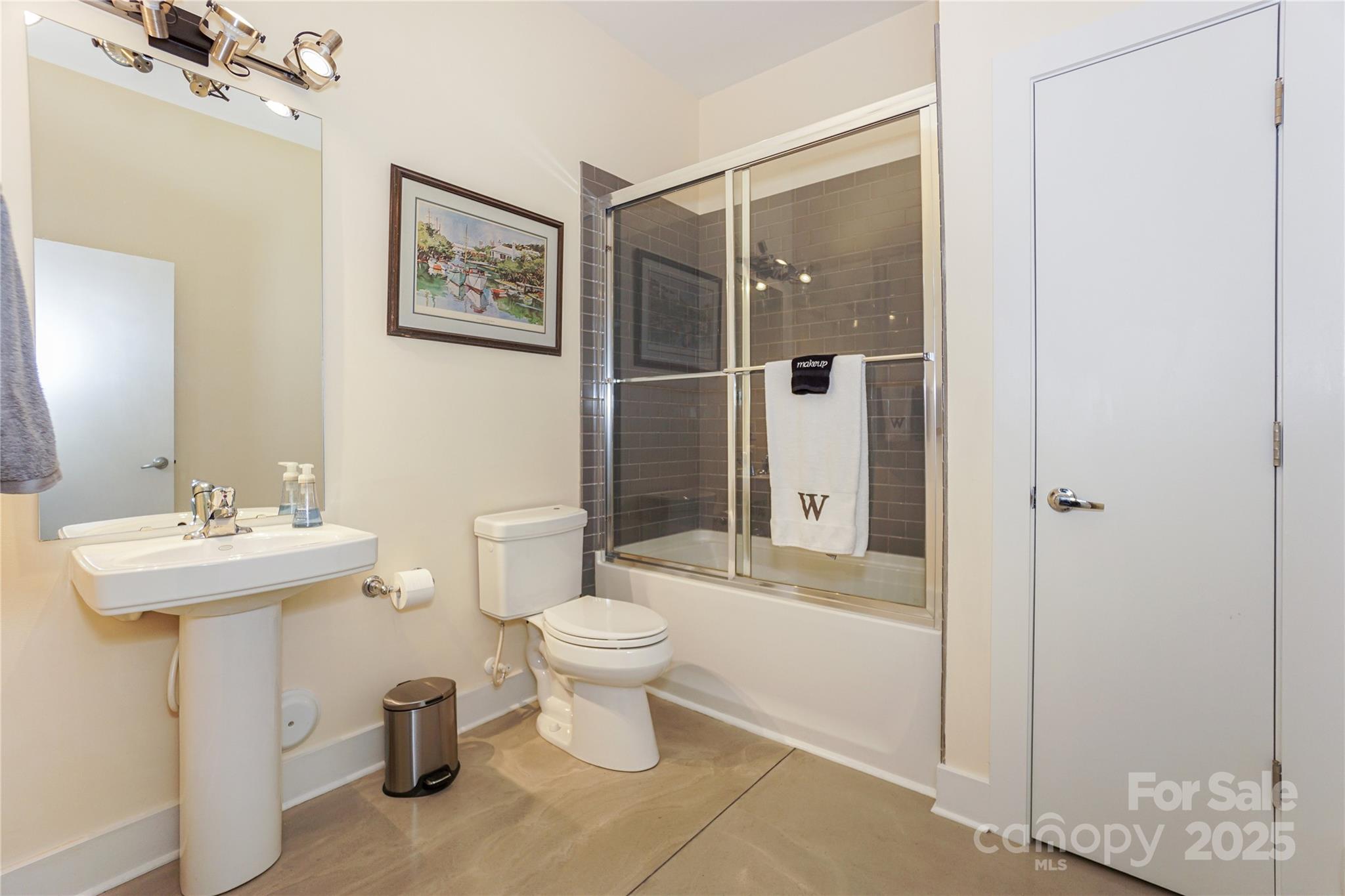 Photo 5 of 929 Westmere Avenue, Charlotte, NC