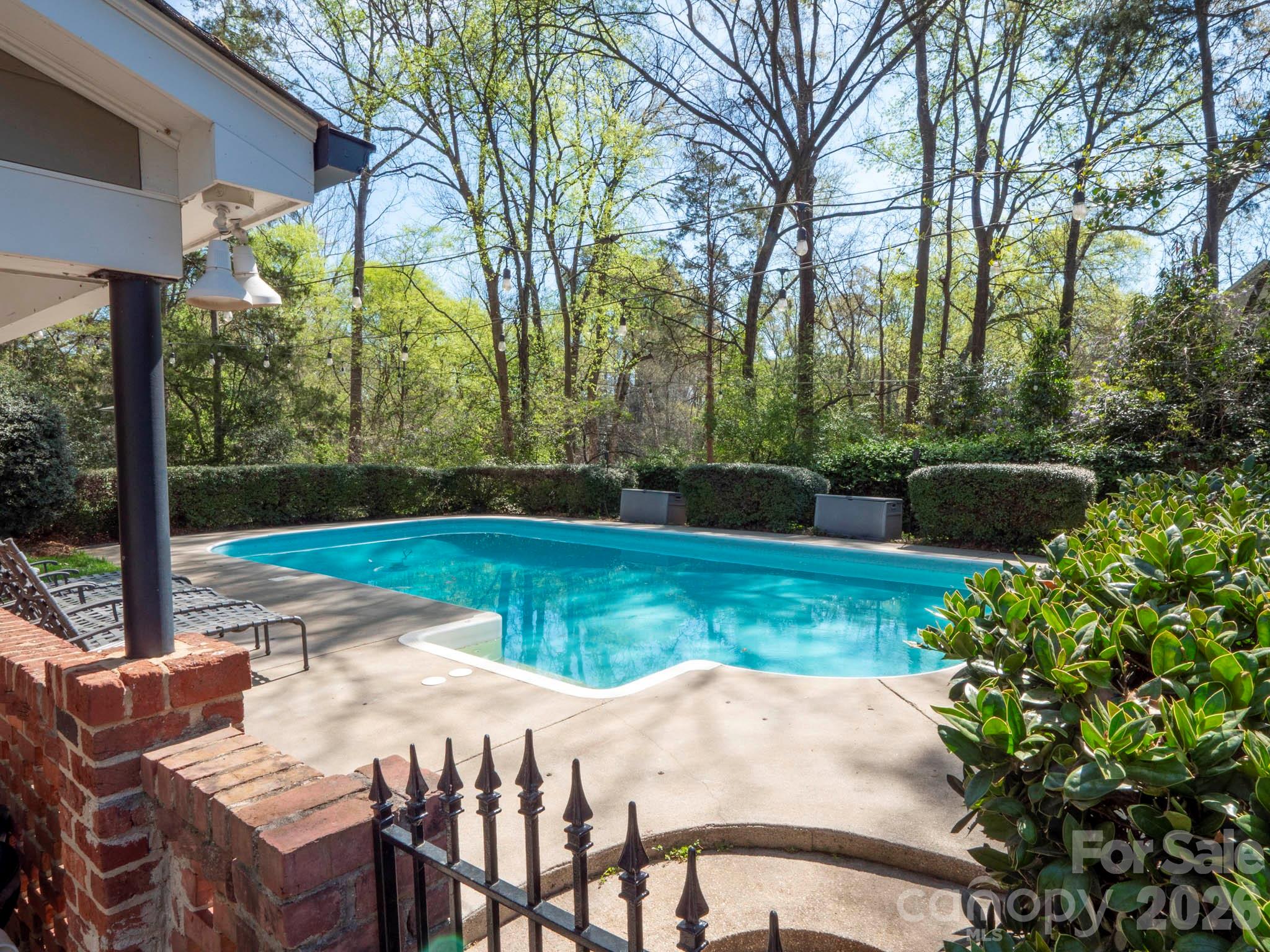 Photo 31 of 1419 Cavendish Court, Charlotte, NC