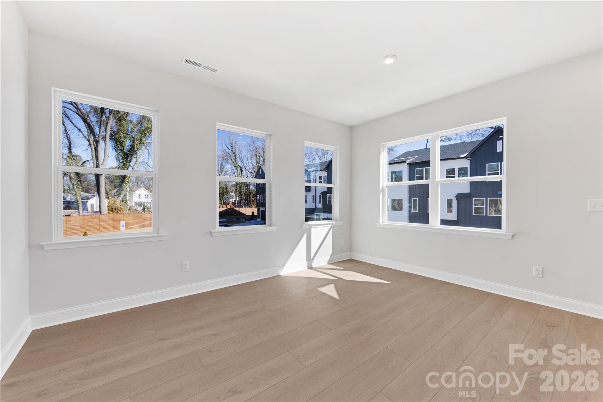Photo 17 of 905 Archway Lane, Charlotte, NC