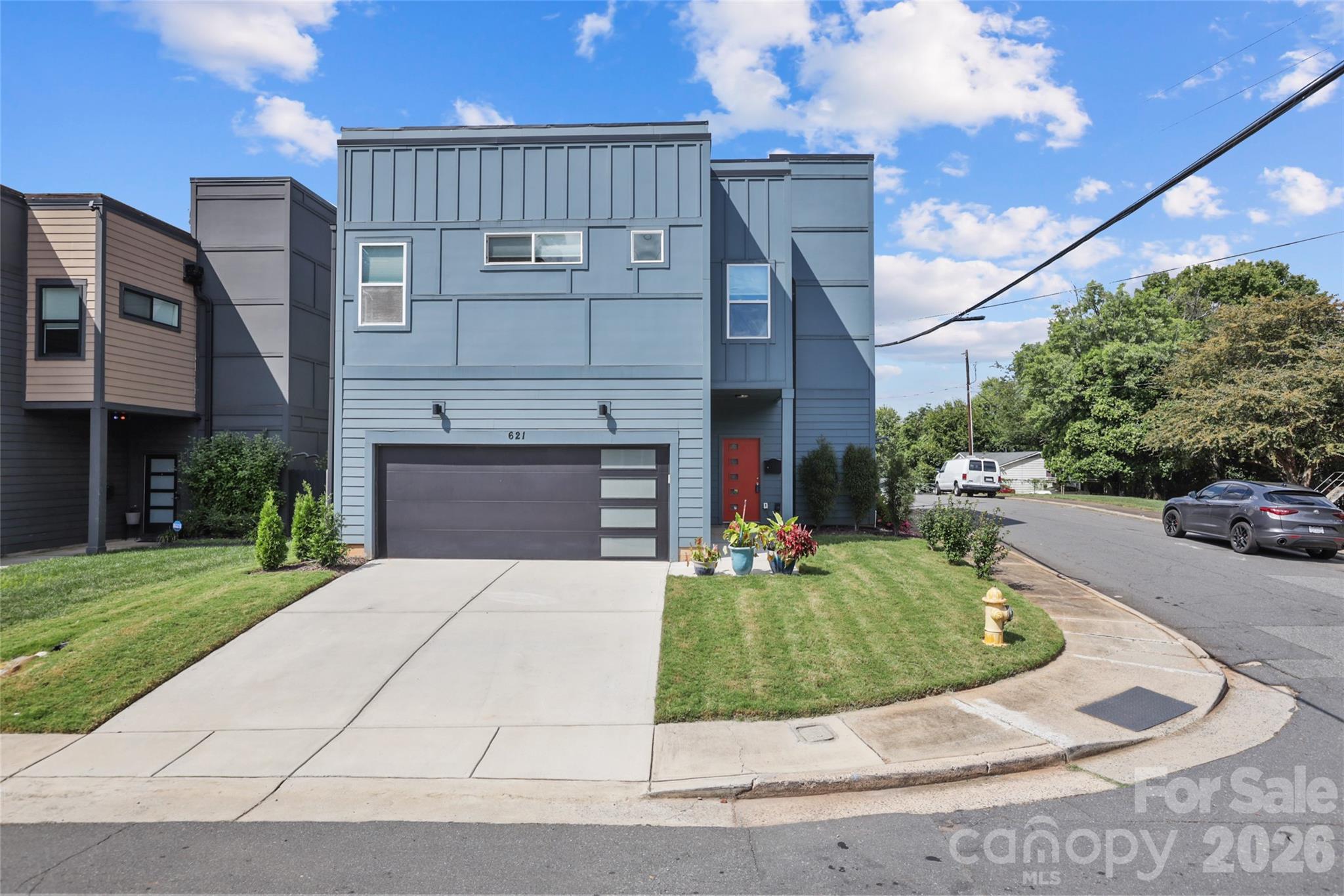 621 Campus Street, Charlotte, NC - photo 2 of 36