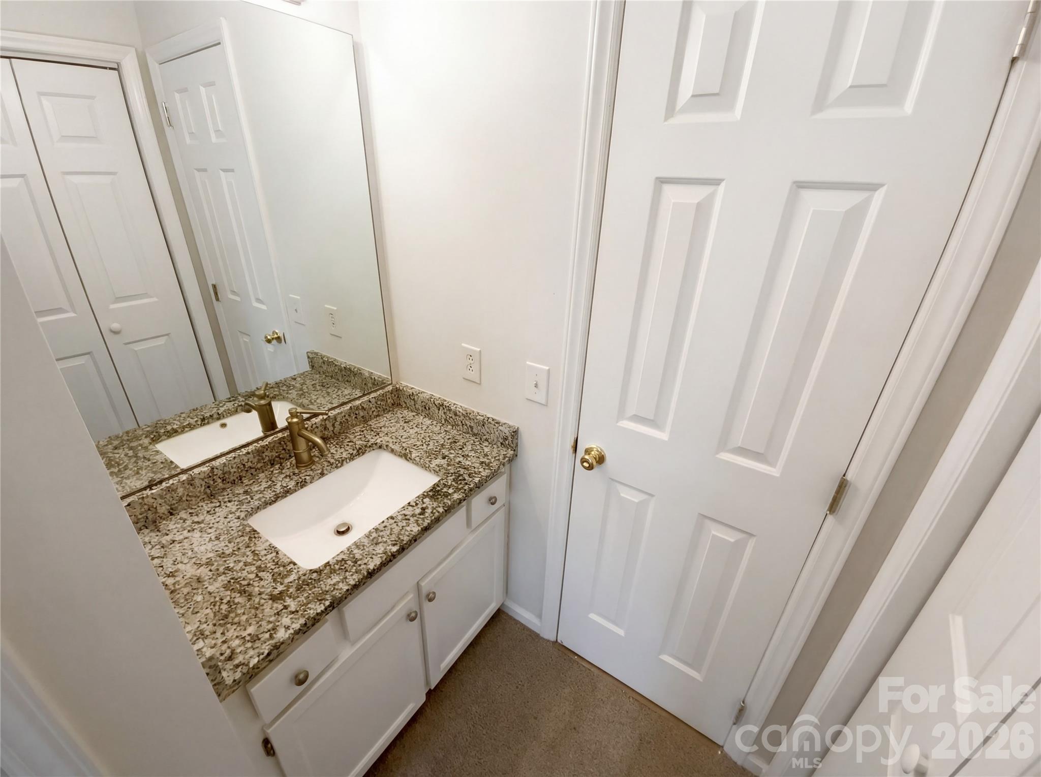 Photo 10 of 1101 E Morehead Street33, Charlotte, NC