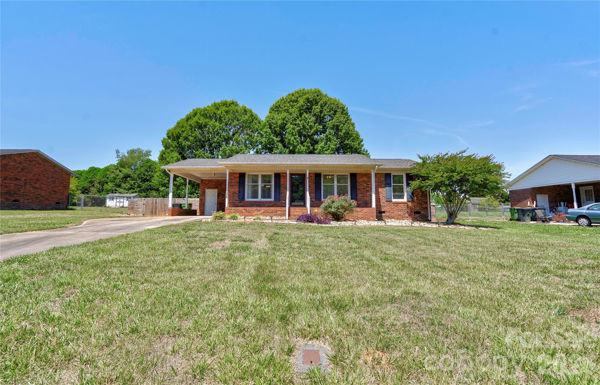 Photo 3 of 306 Southglenn Drive, Shelby, NC