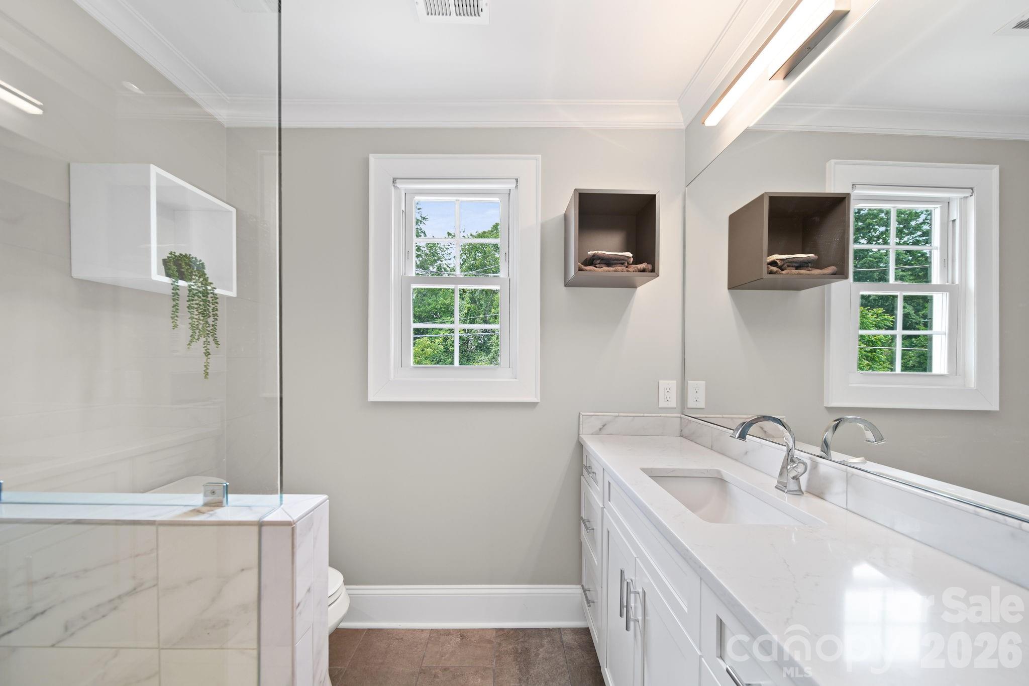 Photo 11 of 241 Wakefield DriveC, Charlotte, NC