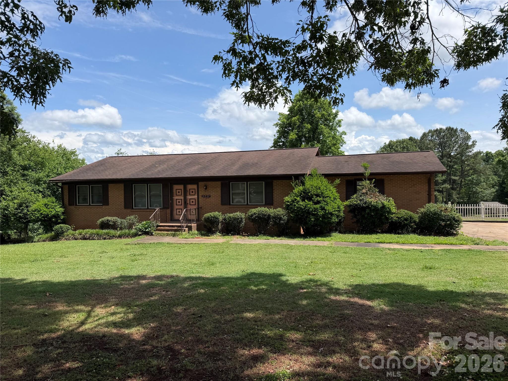 336 Bridges Road, Blacksburg, SC - photo 1 of 27