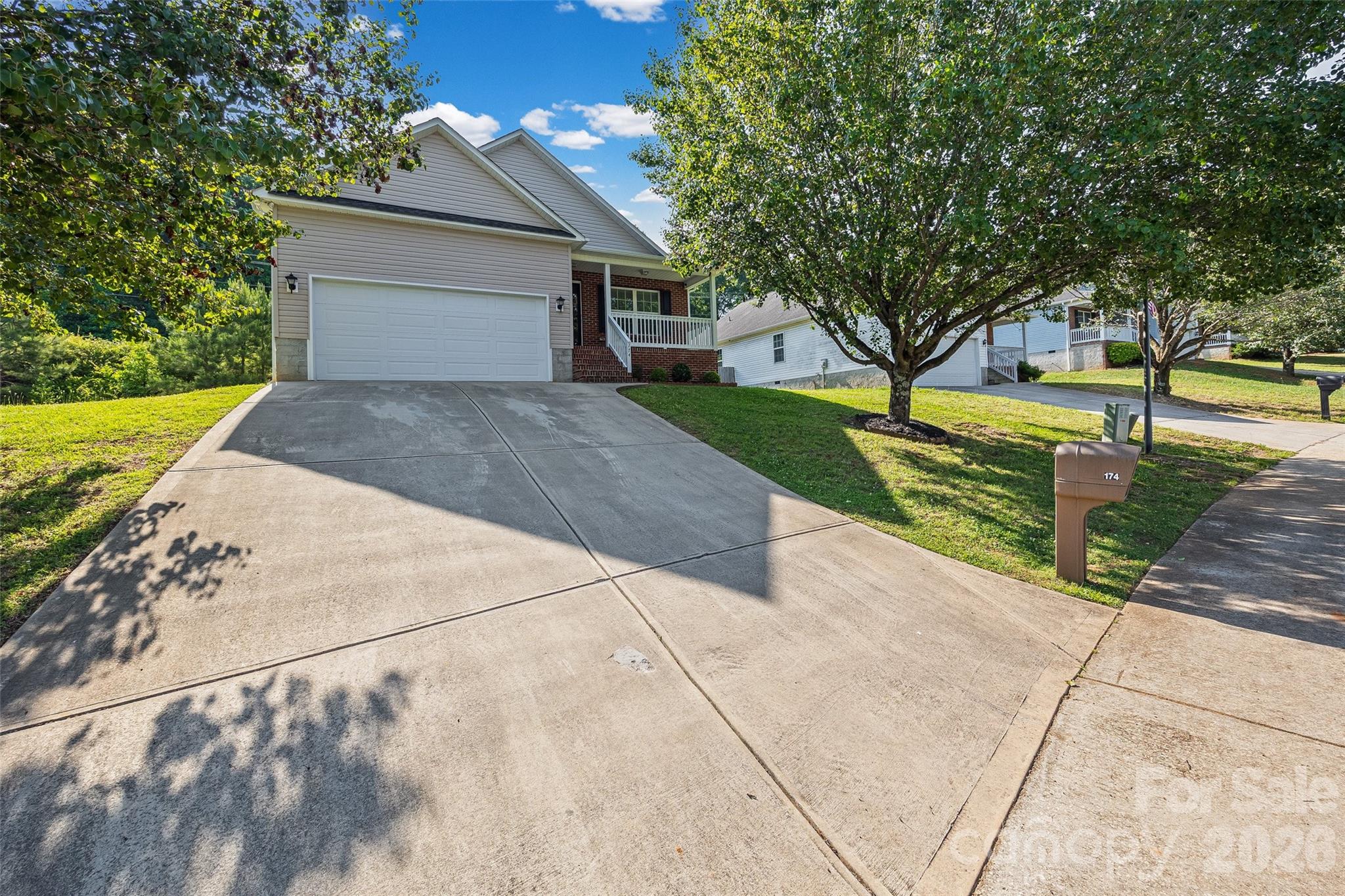 174 Pheasant Ridge Circle, York, SC - photo 1 of 28