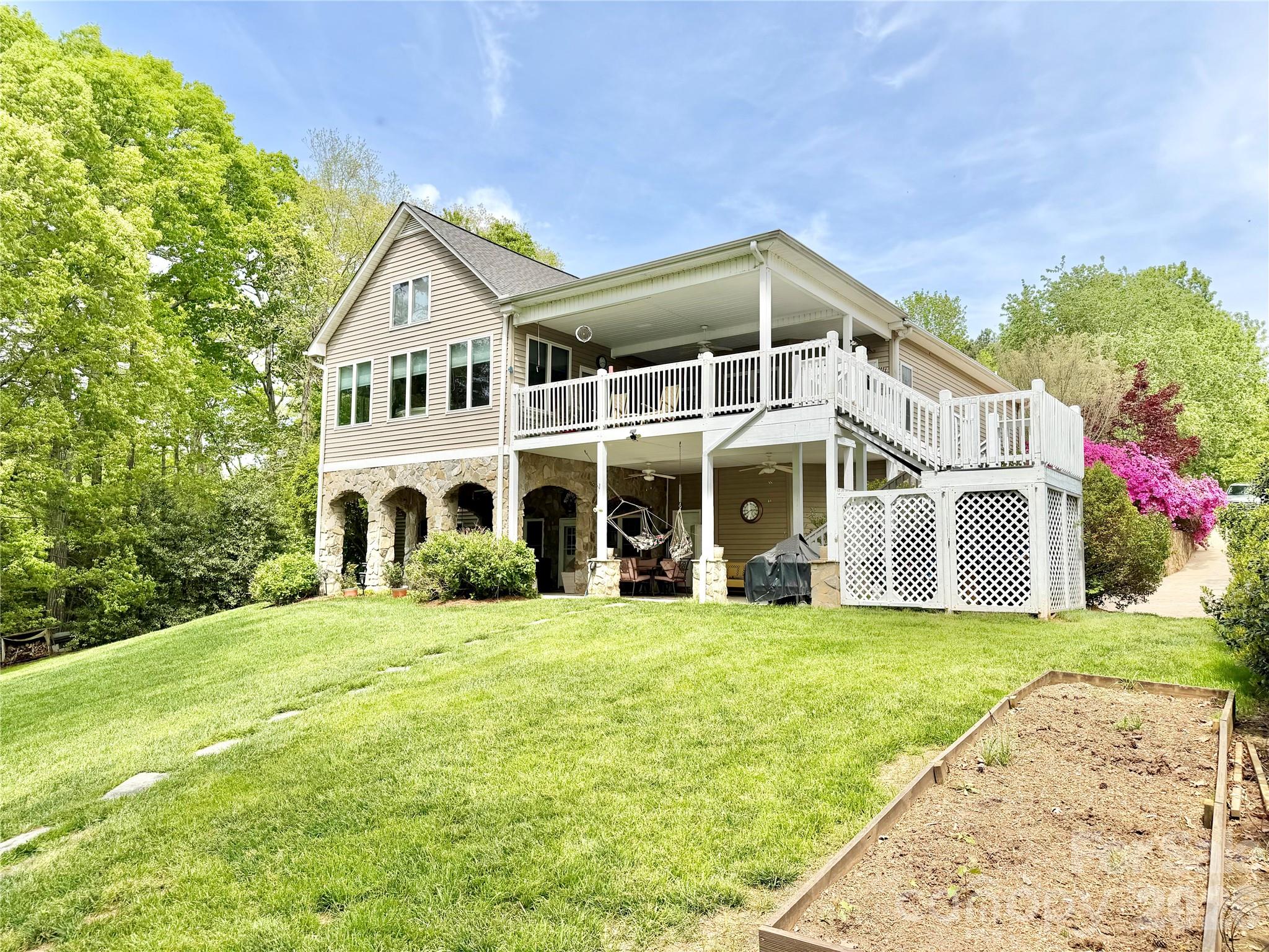 226 Riverwalk Road, Stony Point, NC - photo 6 of 37