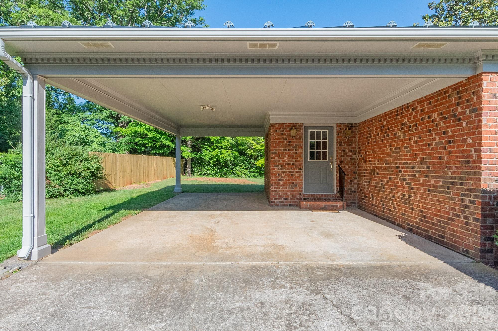 905 Kildee Drive, Lexington, NC - photo 3 of 29