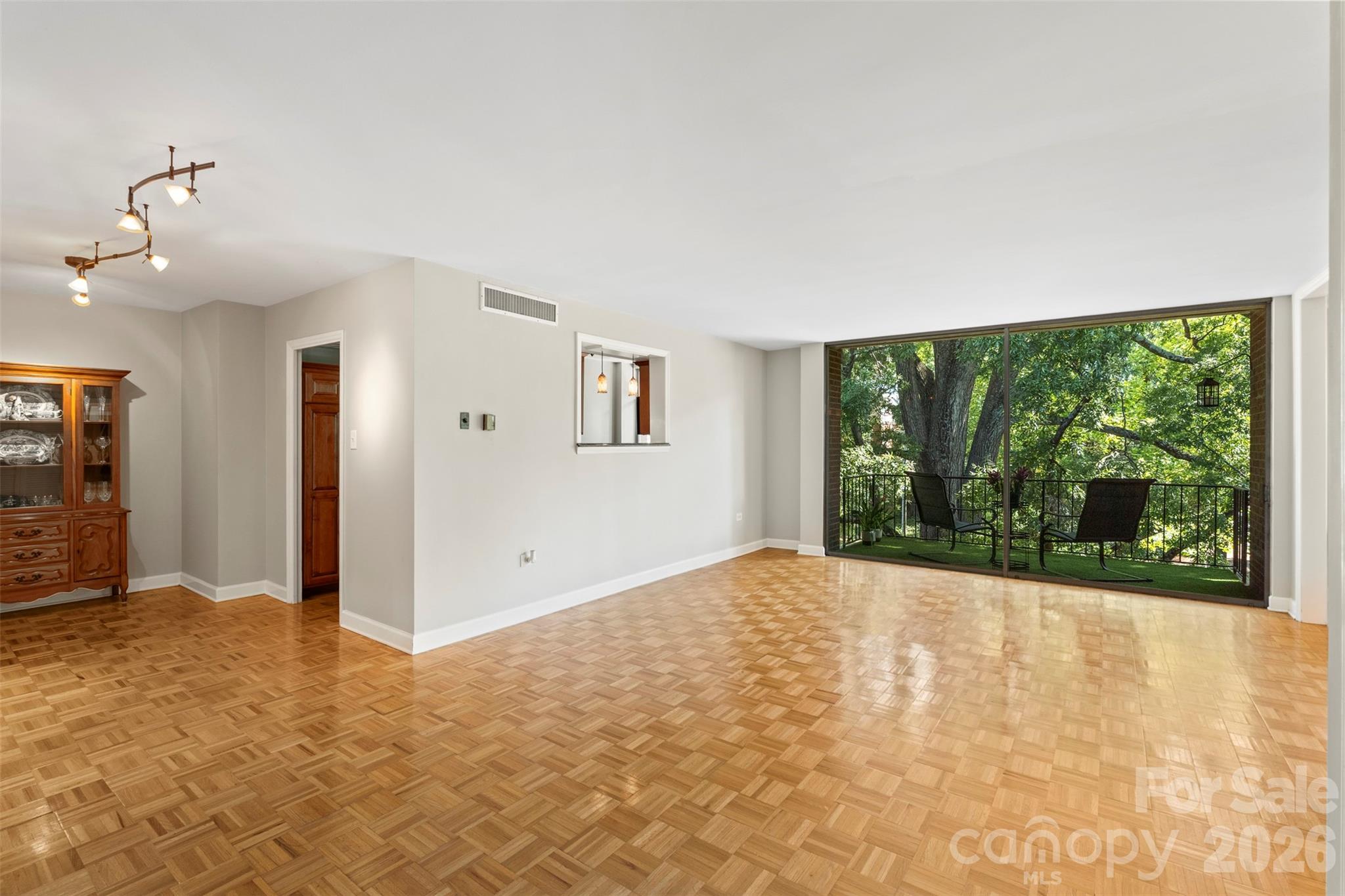 Photo 8 of 1300 Queens Road402, Charlotte, NC