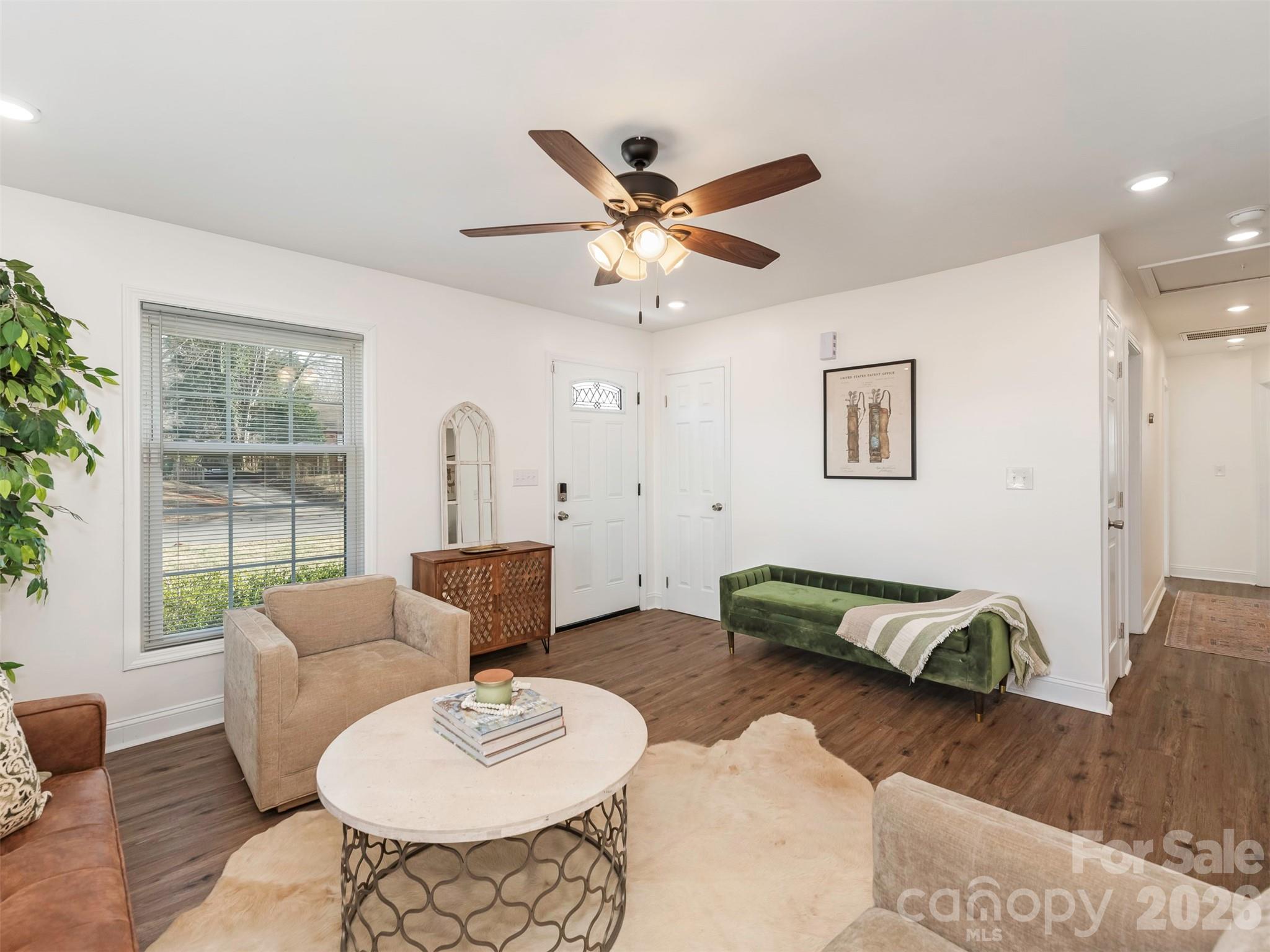 4014 Fieldcrest Road, Charlotte, NC - photo 6 of 37