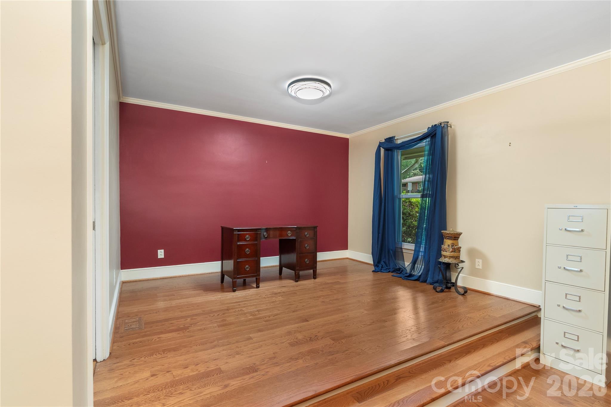 Home for sale at 221 Kingsway Circle, Charlotte, NC — photo 11 of 48