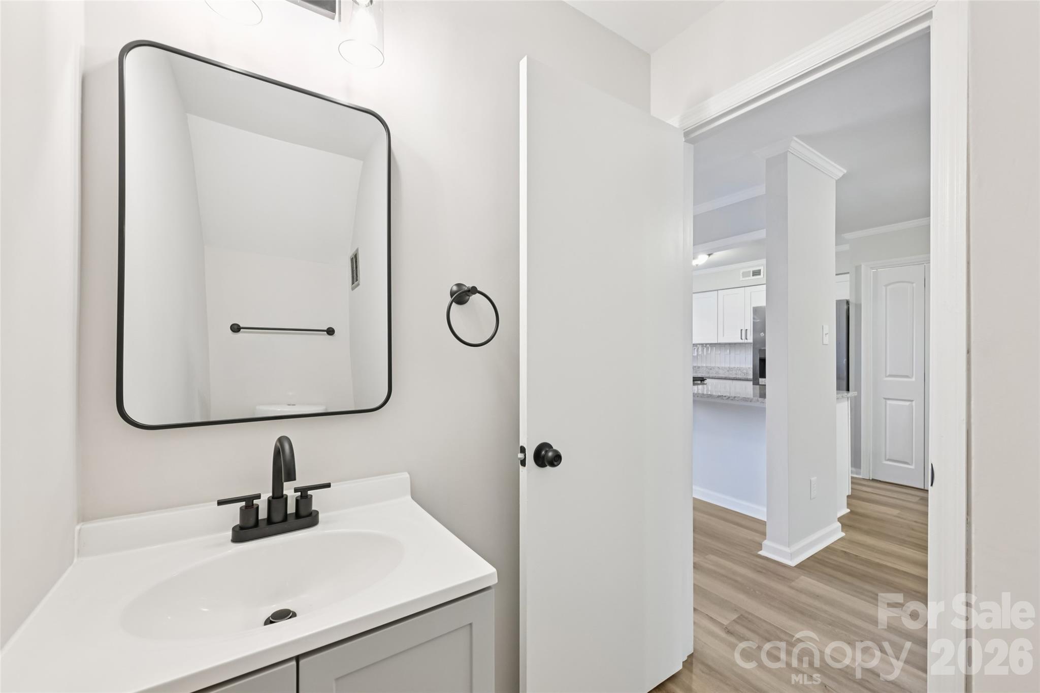 Photo 10 of 2231 Rexford RoadB, Charlotte, NC