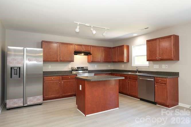 1212 Catawba Run, Lowell, NC - photo 4 of 48