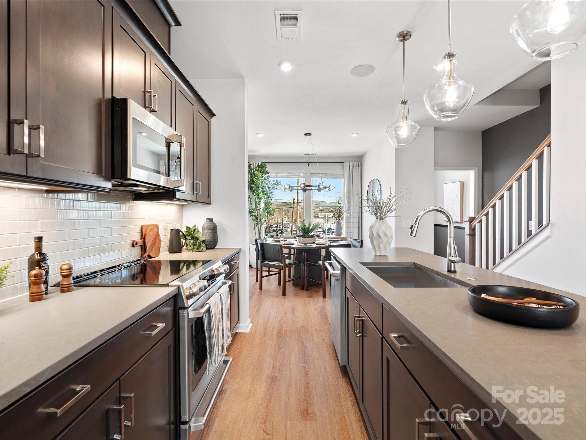 Photo 5 of 5032 Beirut Drive, Charlotte, NC