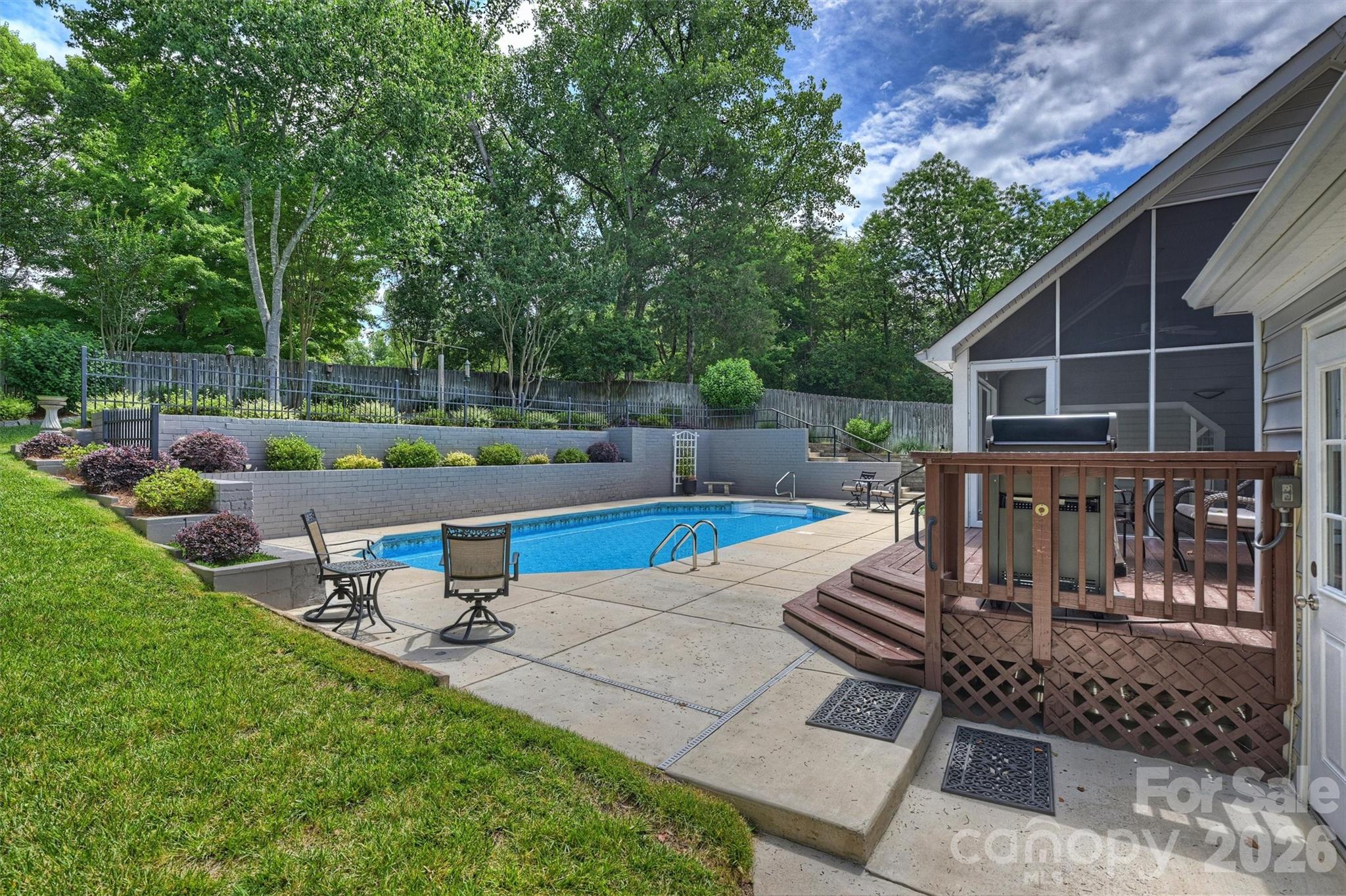 Photo 39 of 4013 Bridgewood Lane, Charlotte, NC