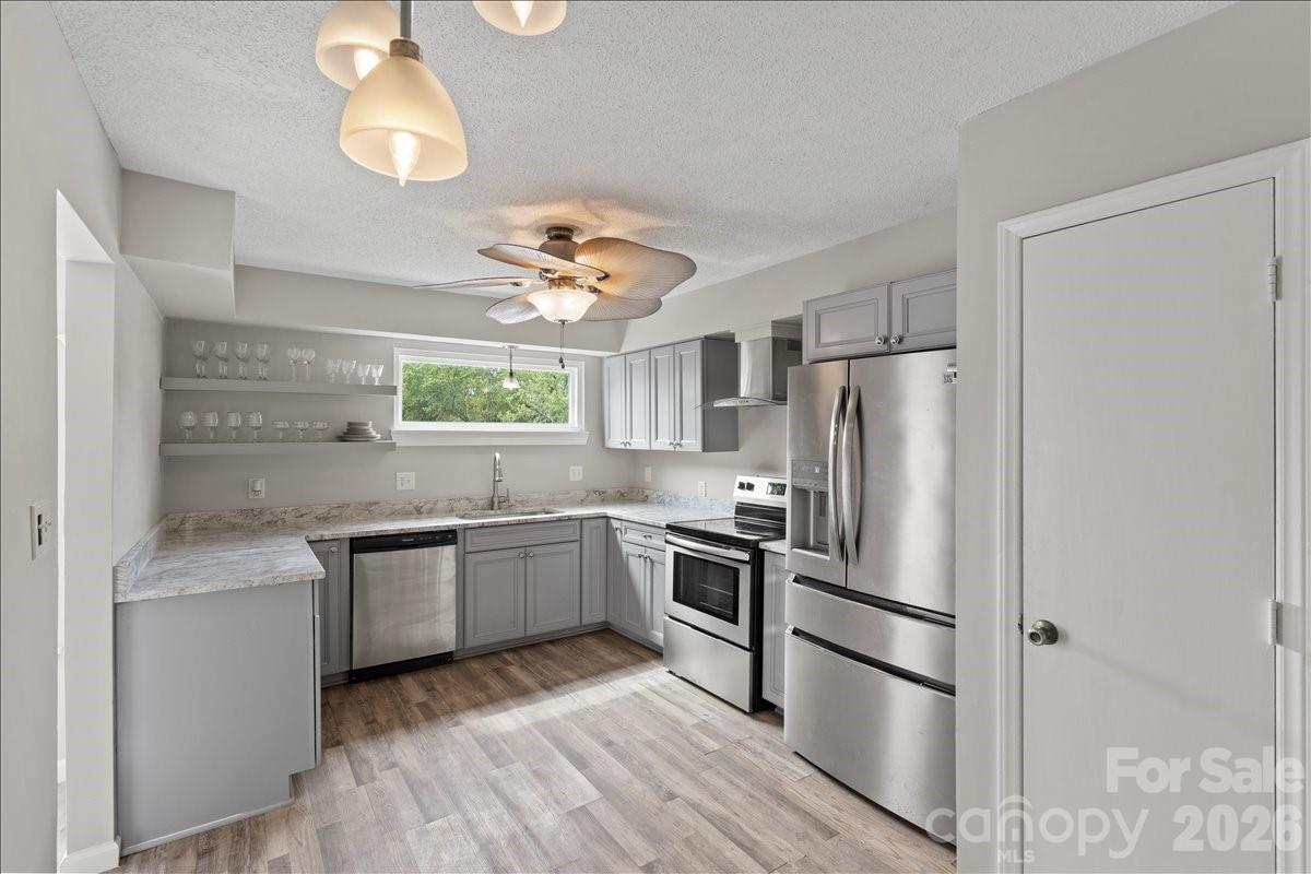 Photo 12 of 6610 Point Comfort Lane, Charlotte, NC