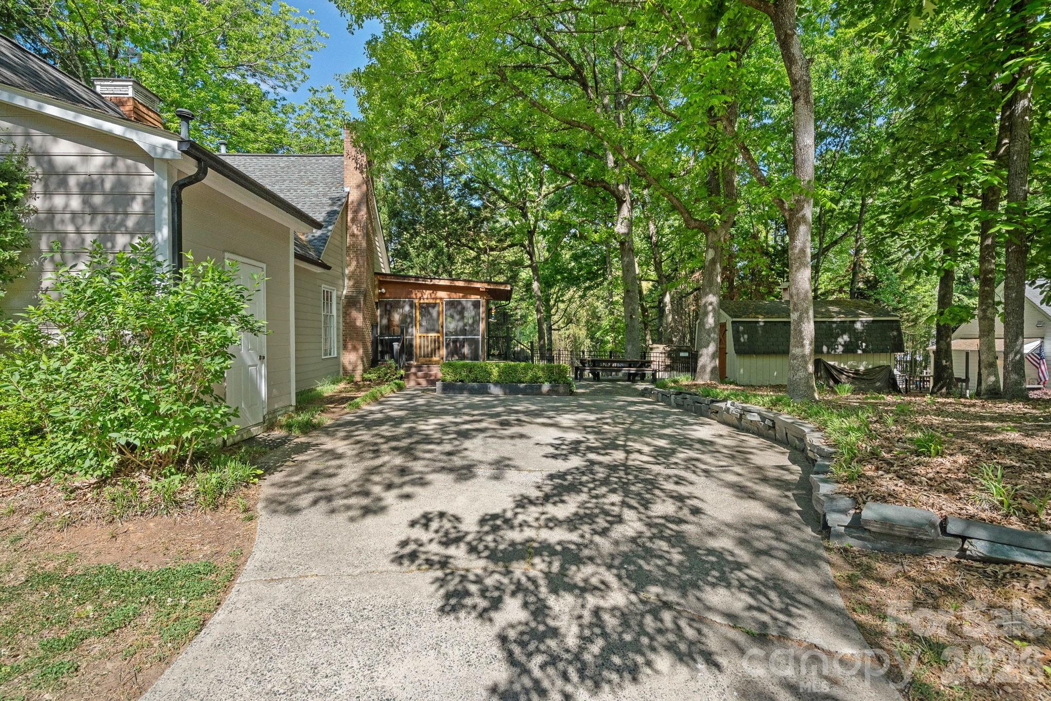 Photo 21 of 817 Bent Wood Court, Matthews, NC