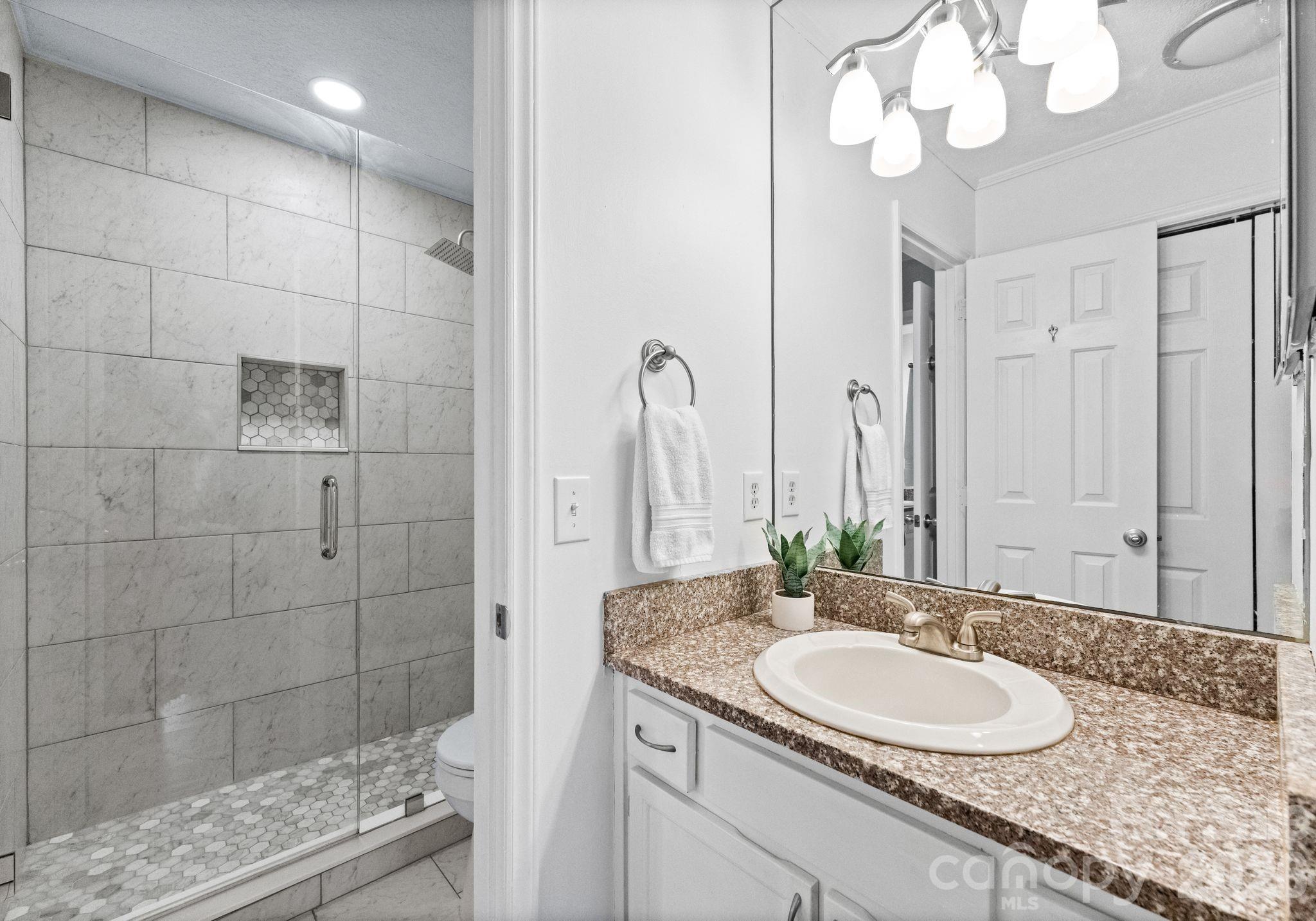Photo 13 of 1109 E Morehead Street16, Charlotte, NC
