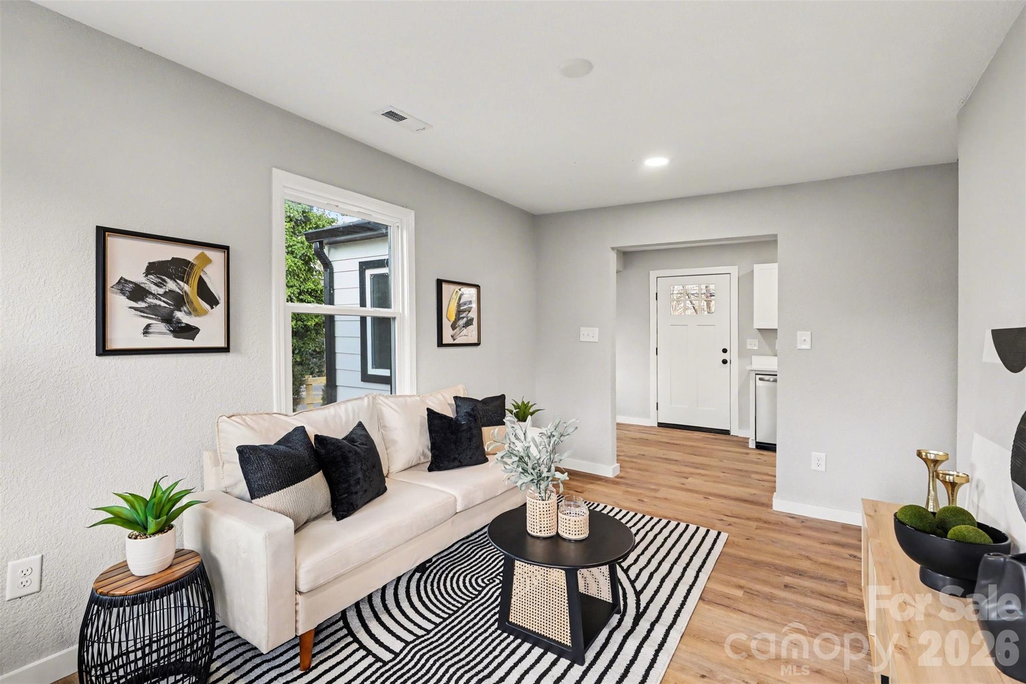 Photo 4 of 2534 Druid Hills Way, Charlotte, NC