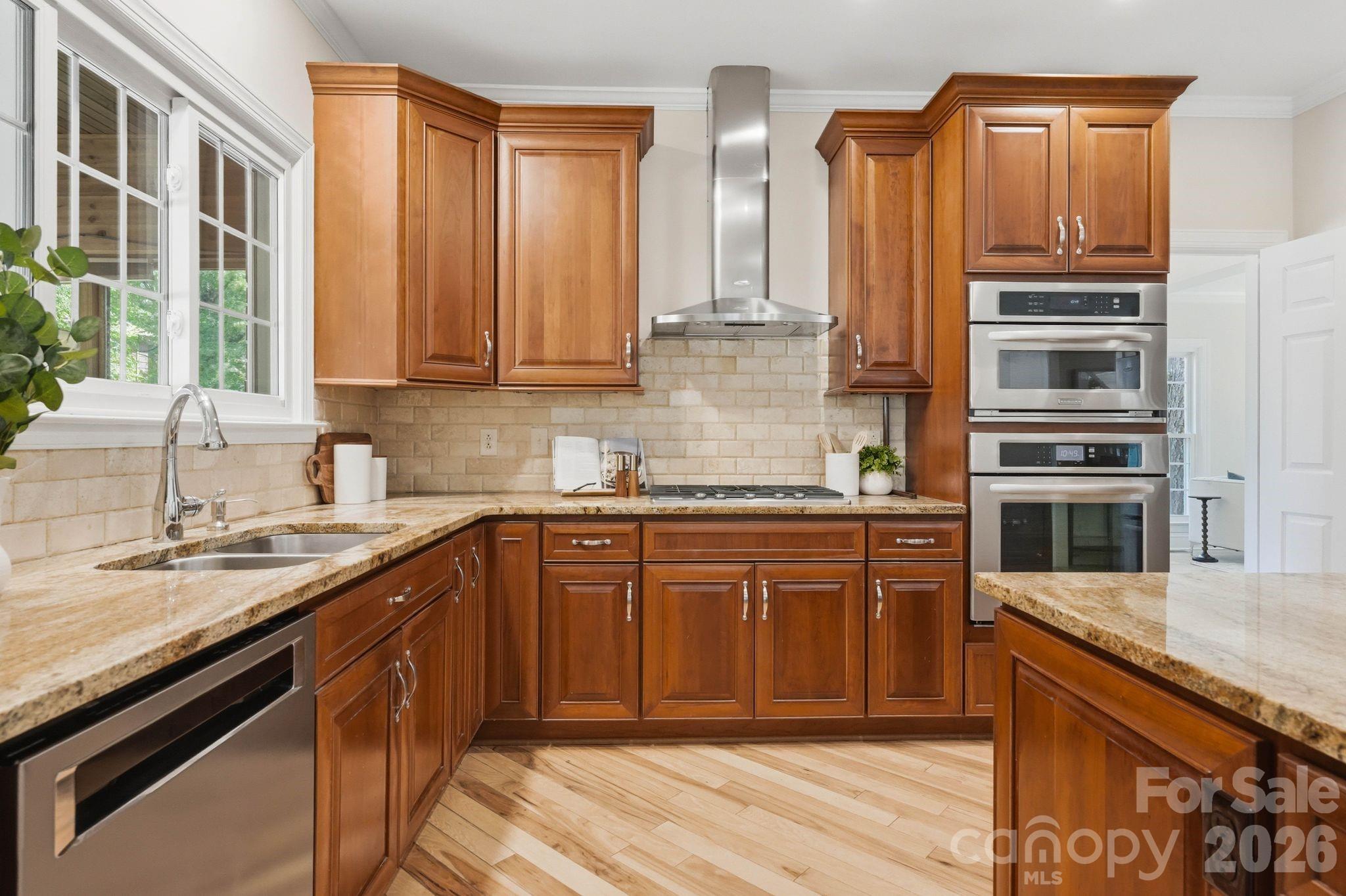 Photo 15 of 7006 Darnley Place, Charlotte, NC