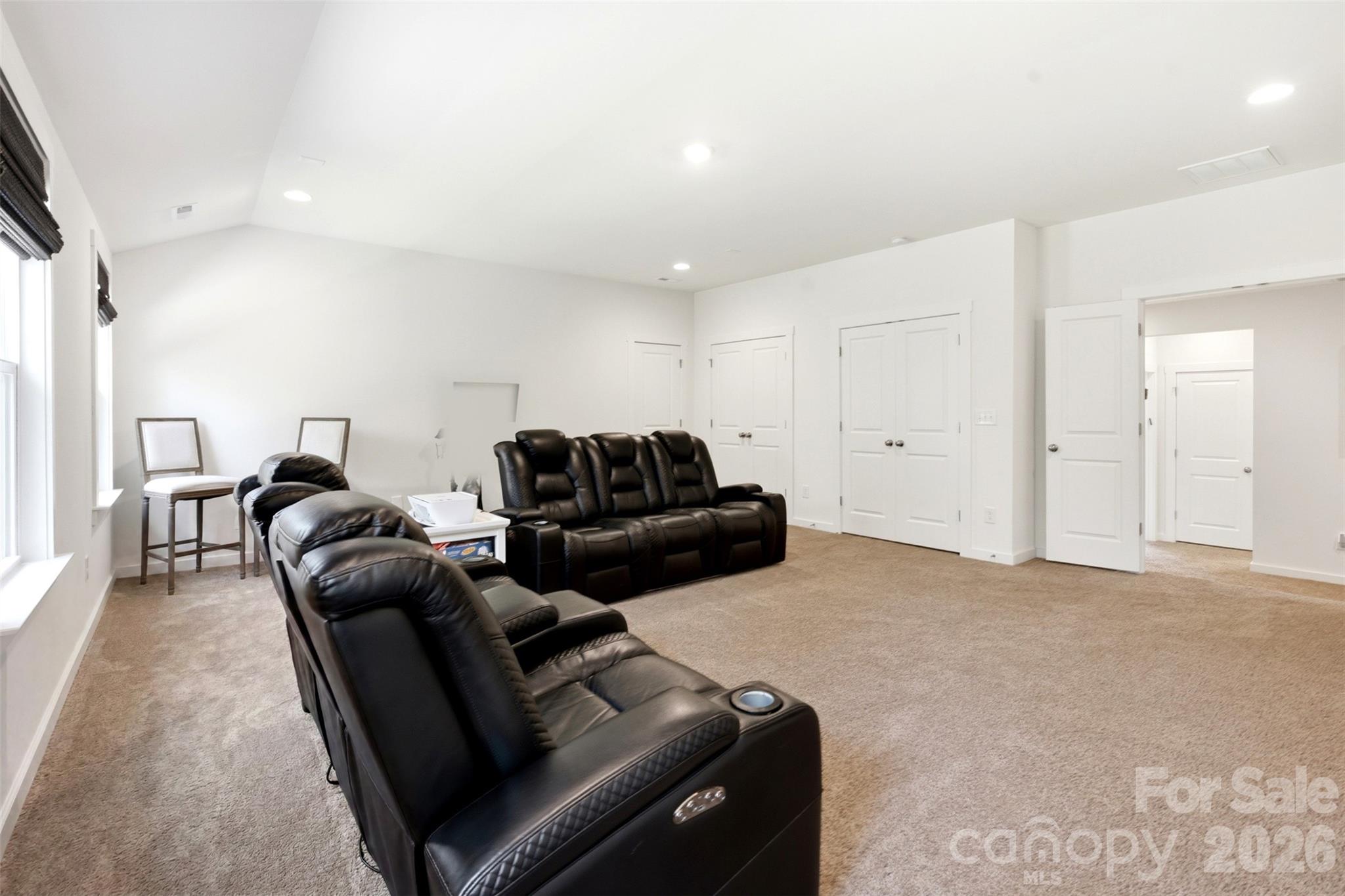 Photo 24 of 15611 Walnut Hill Drive, Charlotte, NC