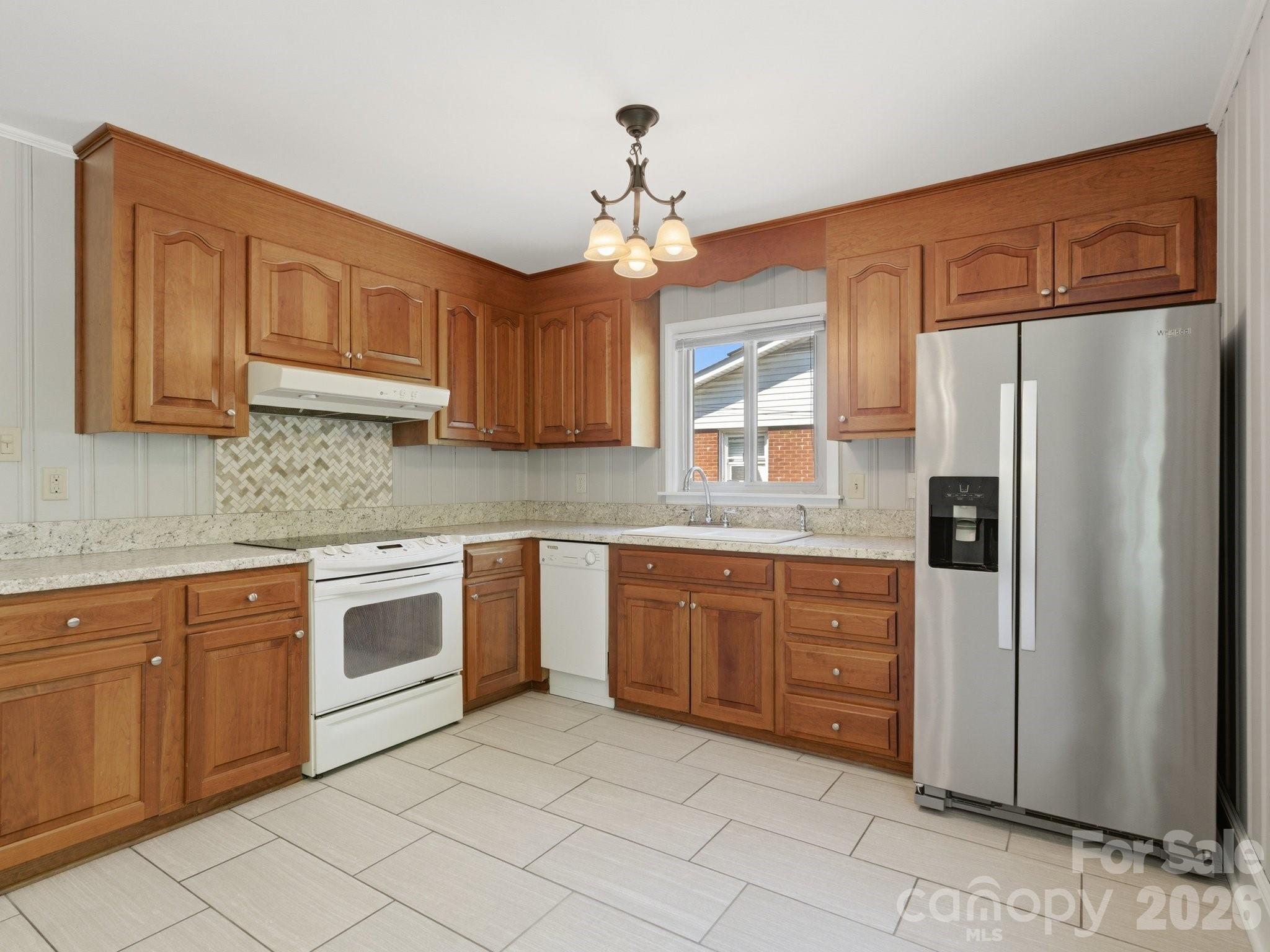 7401 Woodstream Drive, Charlotte, NC - photo 8 of 40