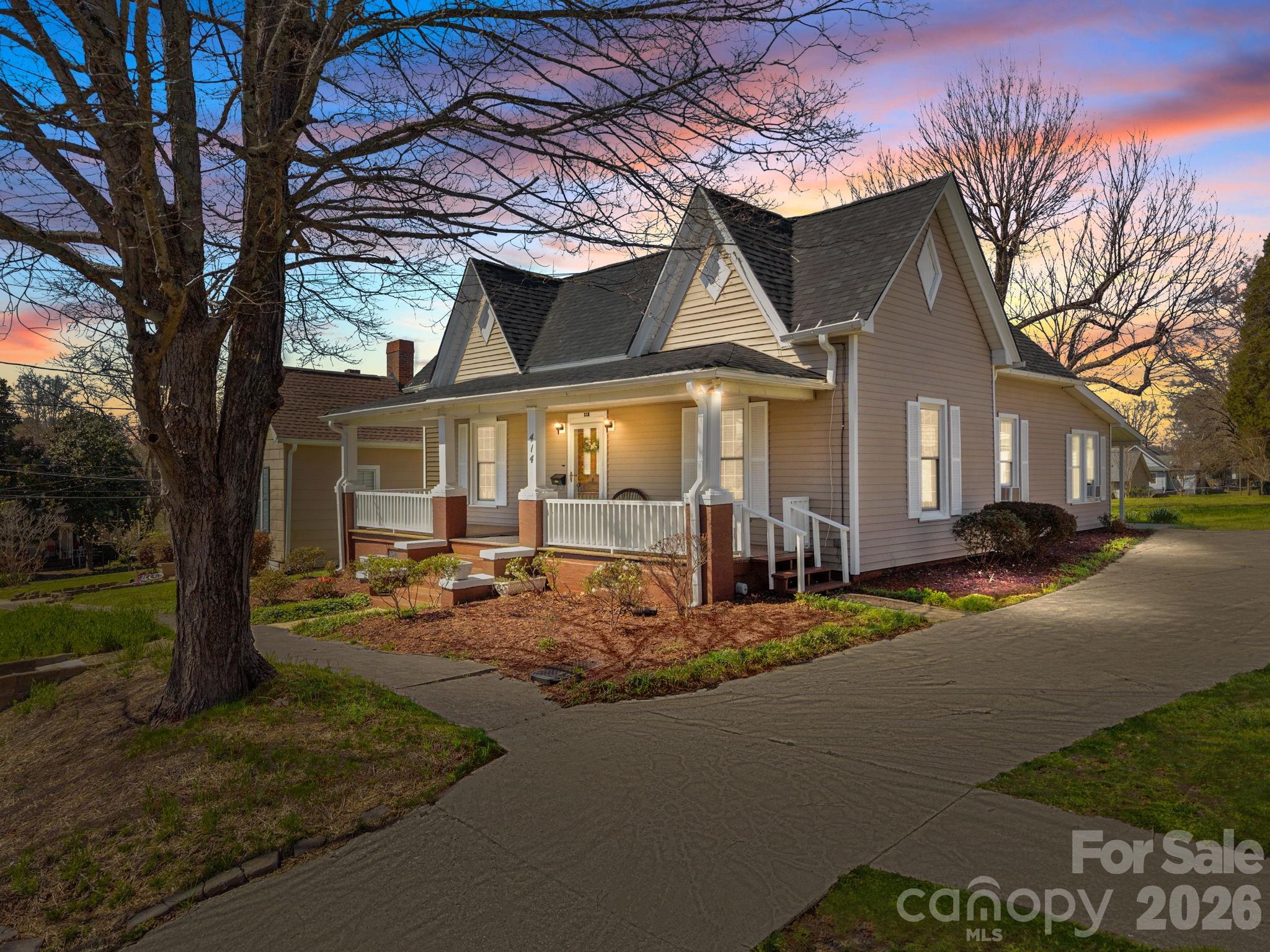 414 S Spencer Avenue, Spencer, NC - photo 1 of 45