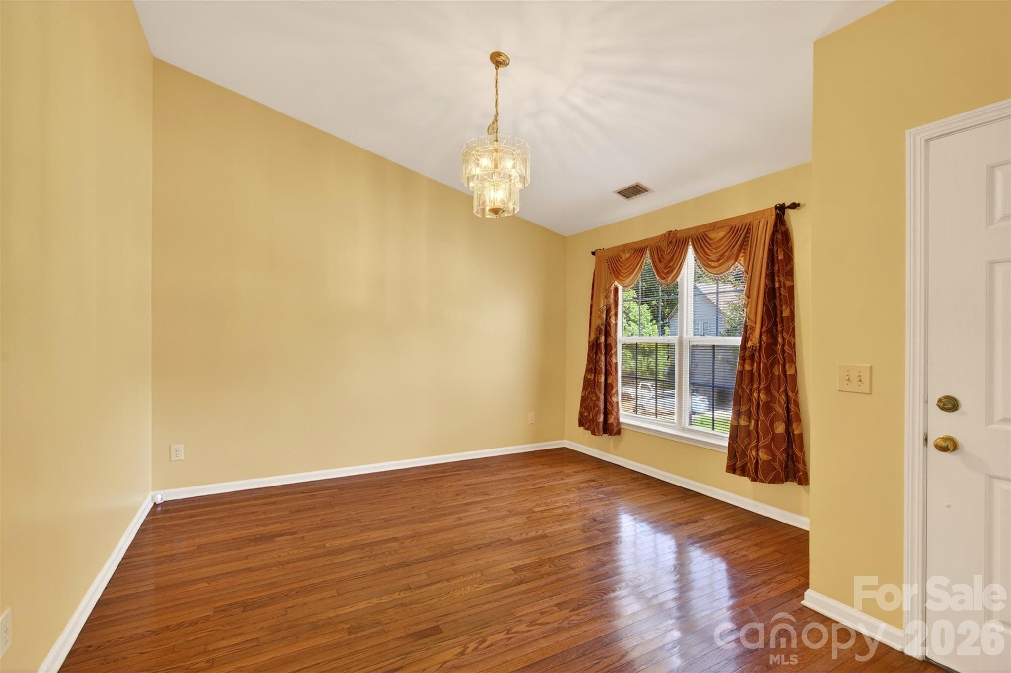 Photo 7 of 2539 Thornfield Road, Charlotte, NC