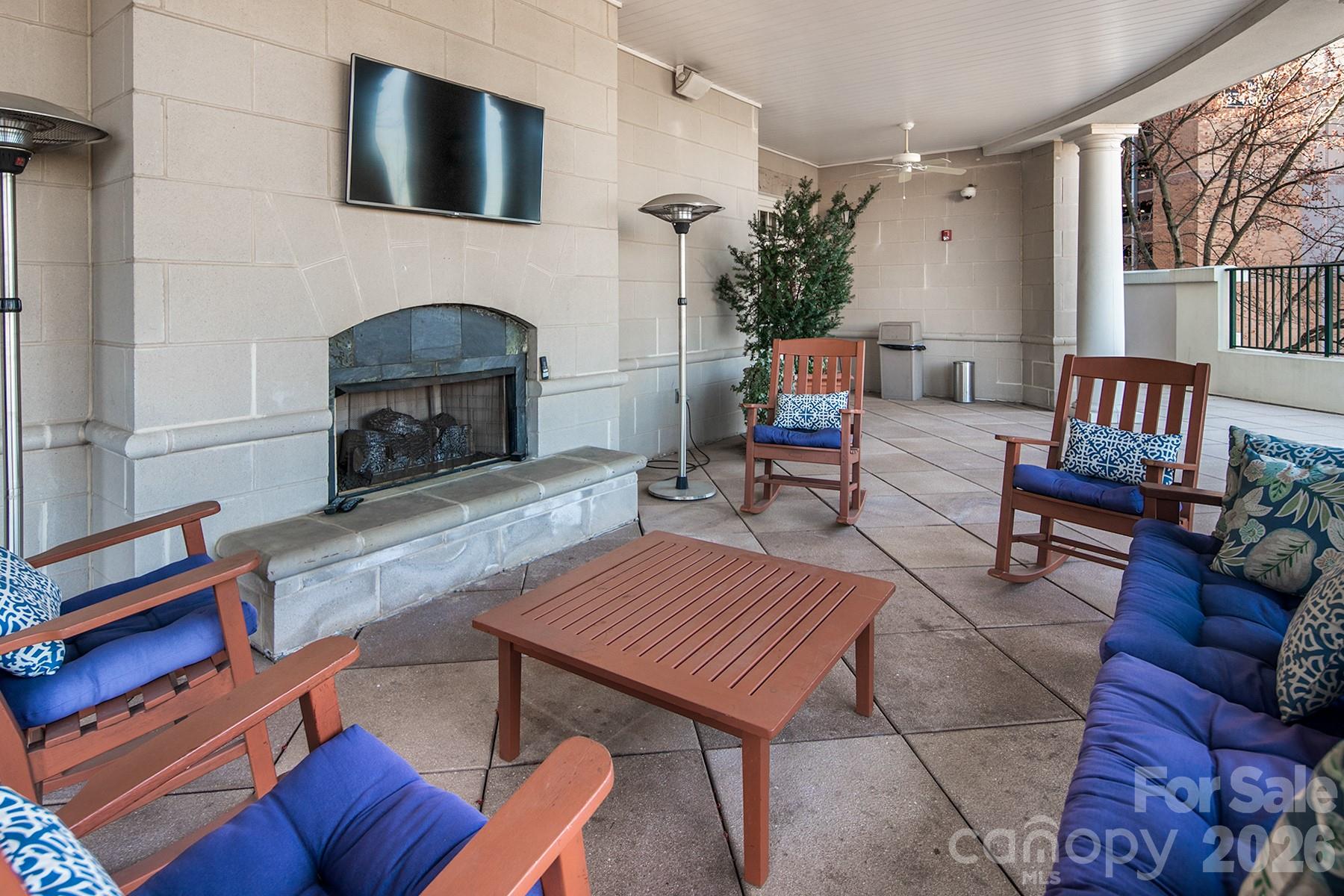 Photo 37 of 300 W 5th Street W204, Charlotte, NC