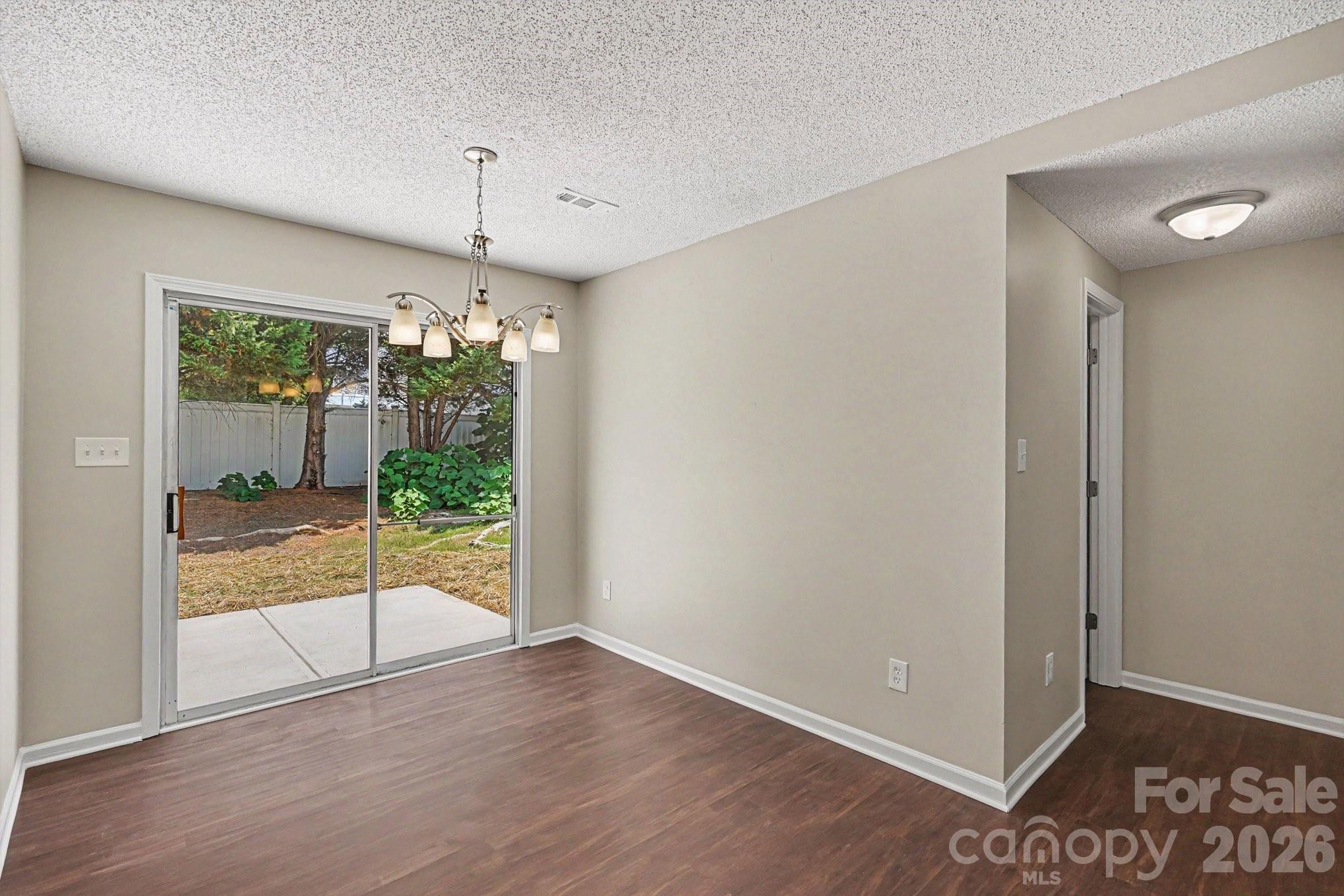 Photo 6 of 5615 Waverly Lynn Lane, Charlotte, NC