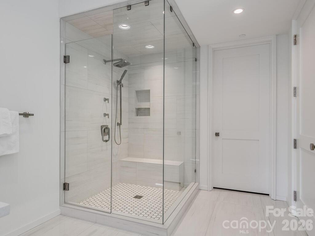 Photo 13 of 1333 Queens RoadD1, Charlotte, NC