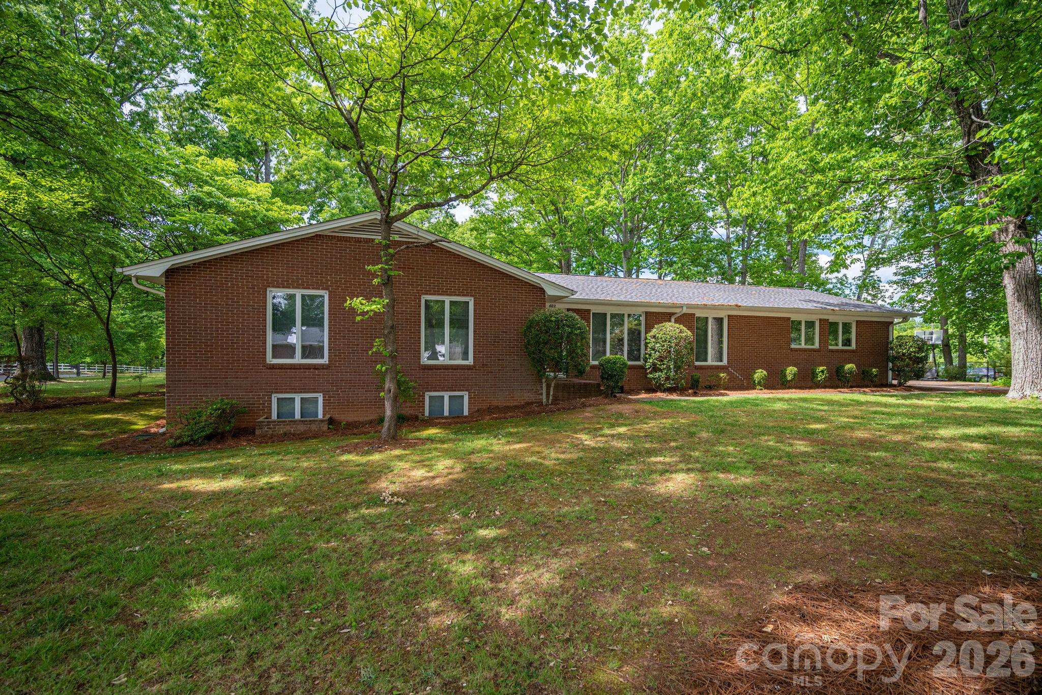 Home for sale at 602 Lee Street, Kings Mountain, NC — photo 9 of 47