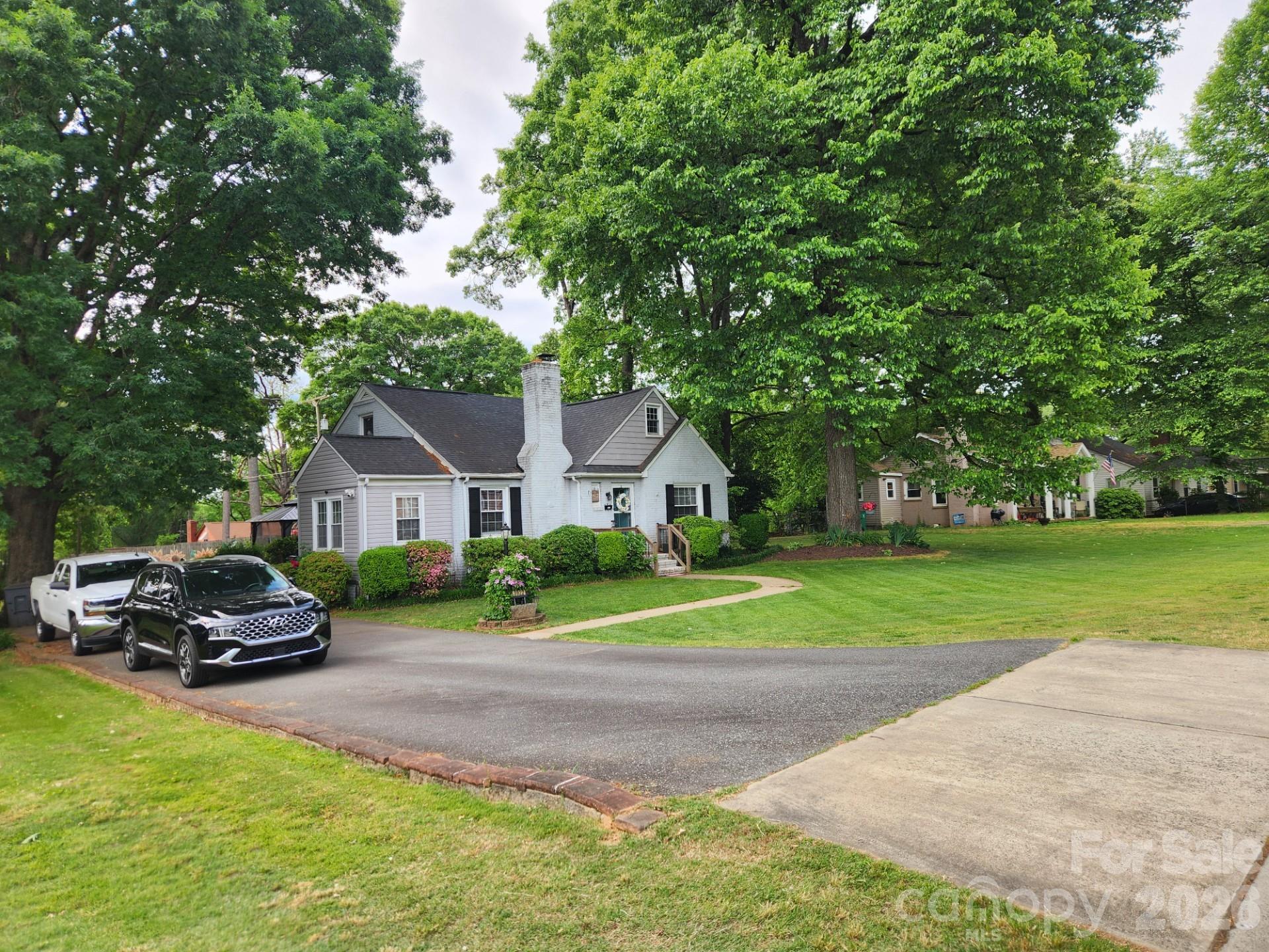 Photo 3 of 3922 Mcmillan Street, Charlotte, NC