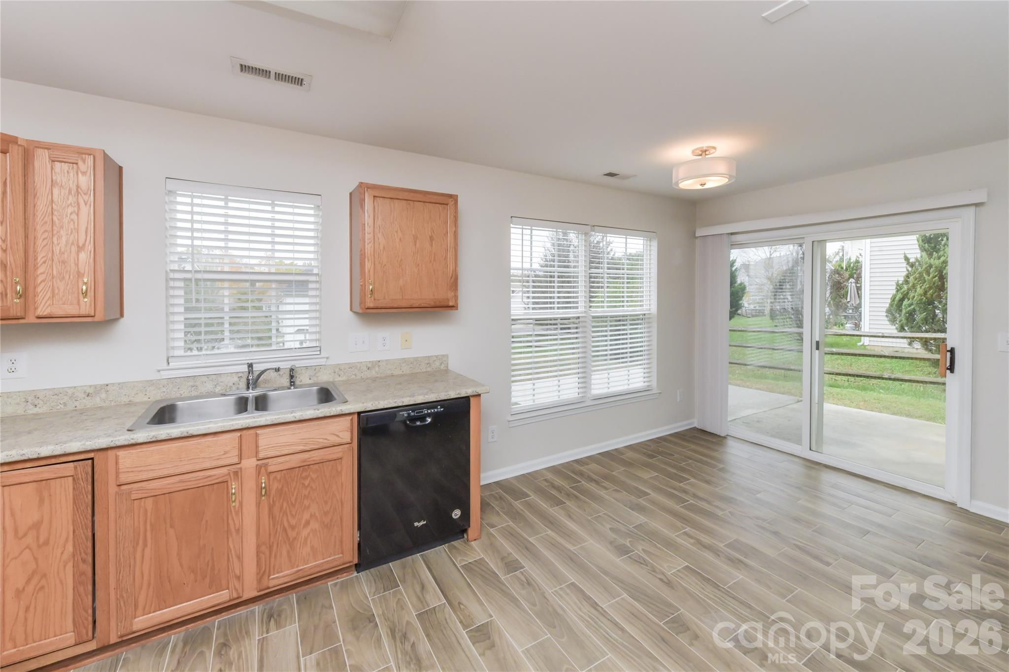 Photo 8 of 11927 Cheviott Hill Lane, Charlotte, NC