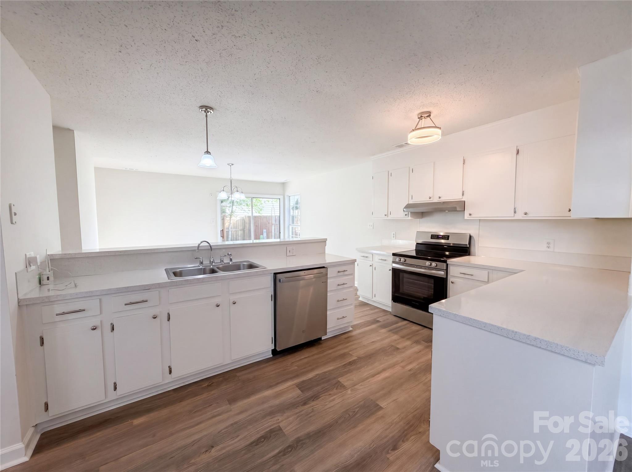 Photo 2 of 1667 Crestdale Road, Rock Hill, SC