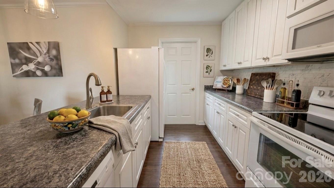 Photo 2 of 12334 Danby Road, Pineville, NC
