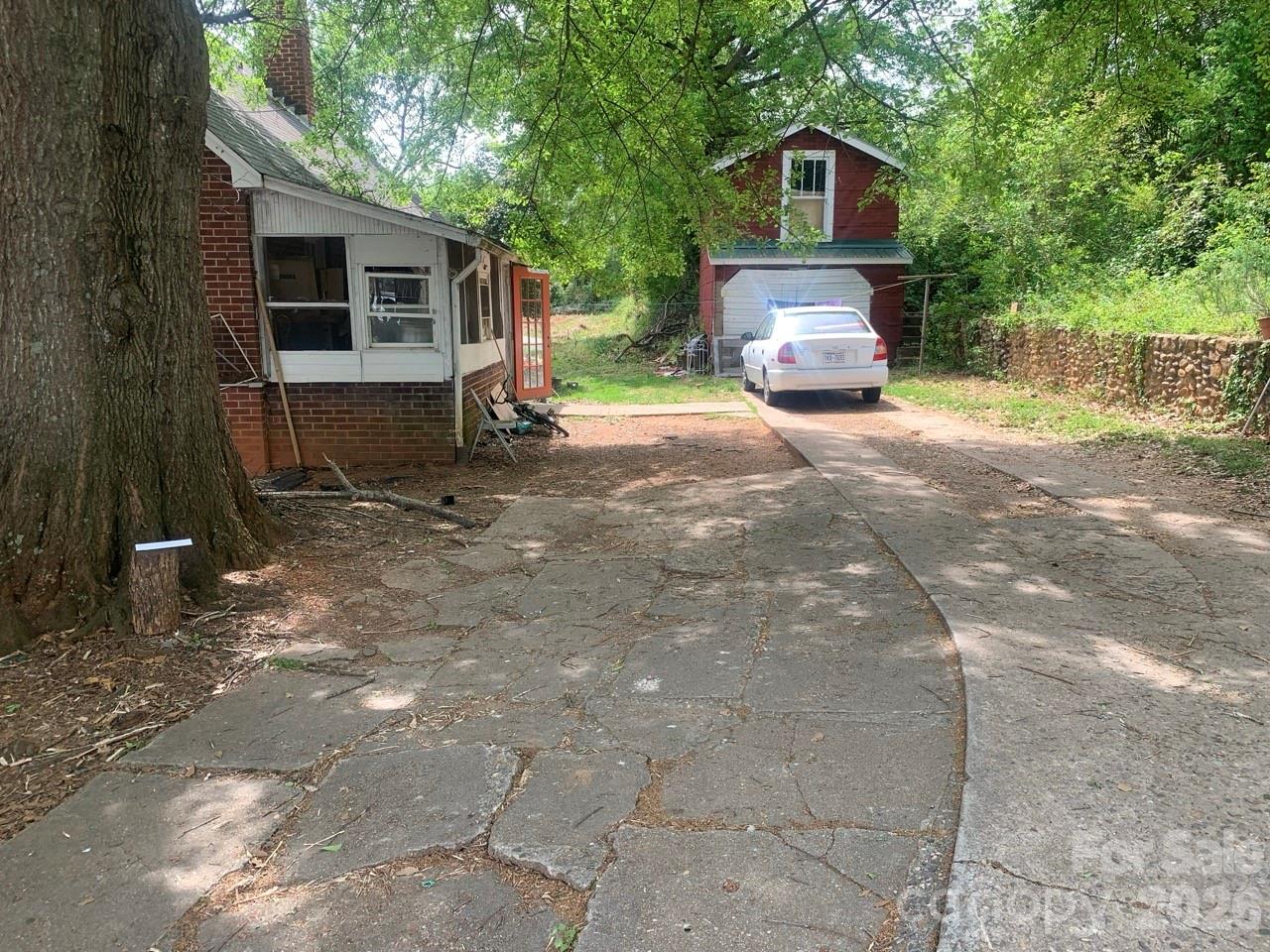 Photo 2 of 615 E Meeting Street, Morganton, NC