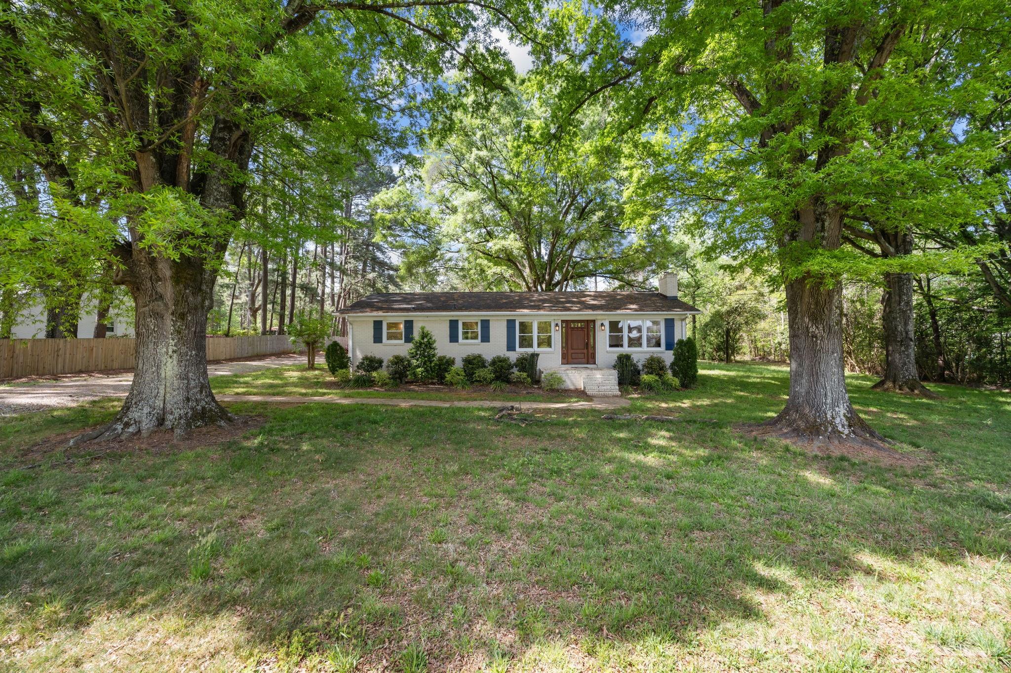 Photo 2 of 19041 Davidson Concord Road, Davidson, NC