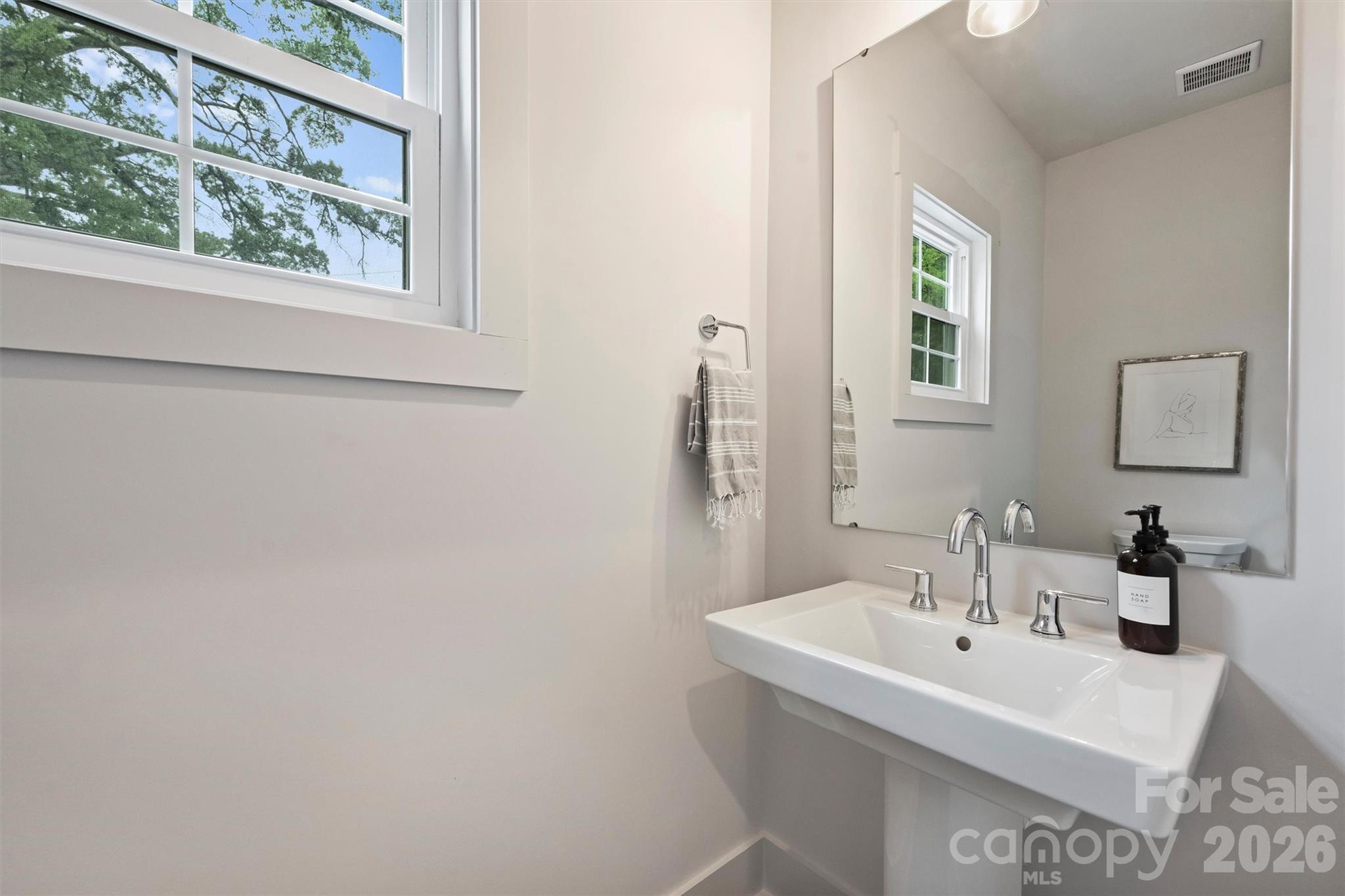 201 Coxe Avenue, Charlotte, NC - photo 19 of 21