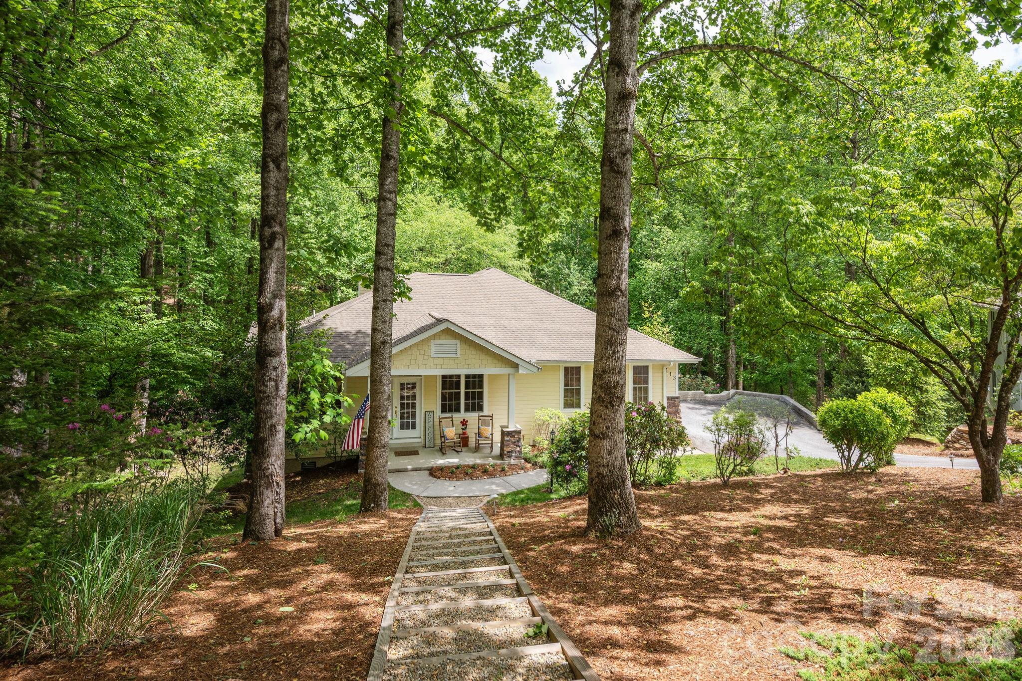 113 CHANCERY Court, Flat Rock, NC - photo 3 of 46