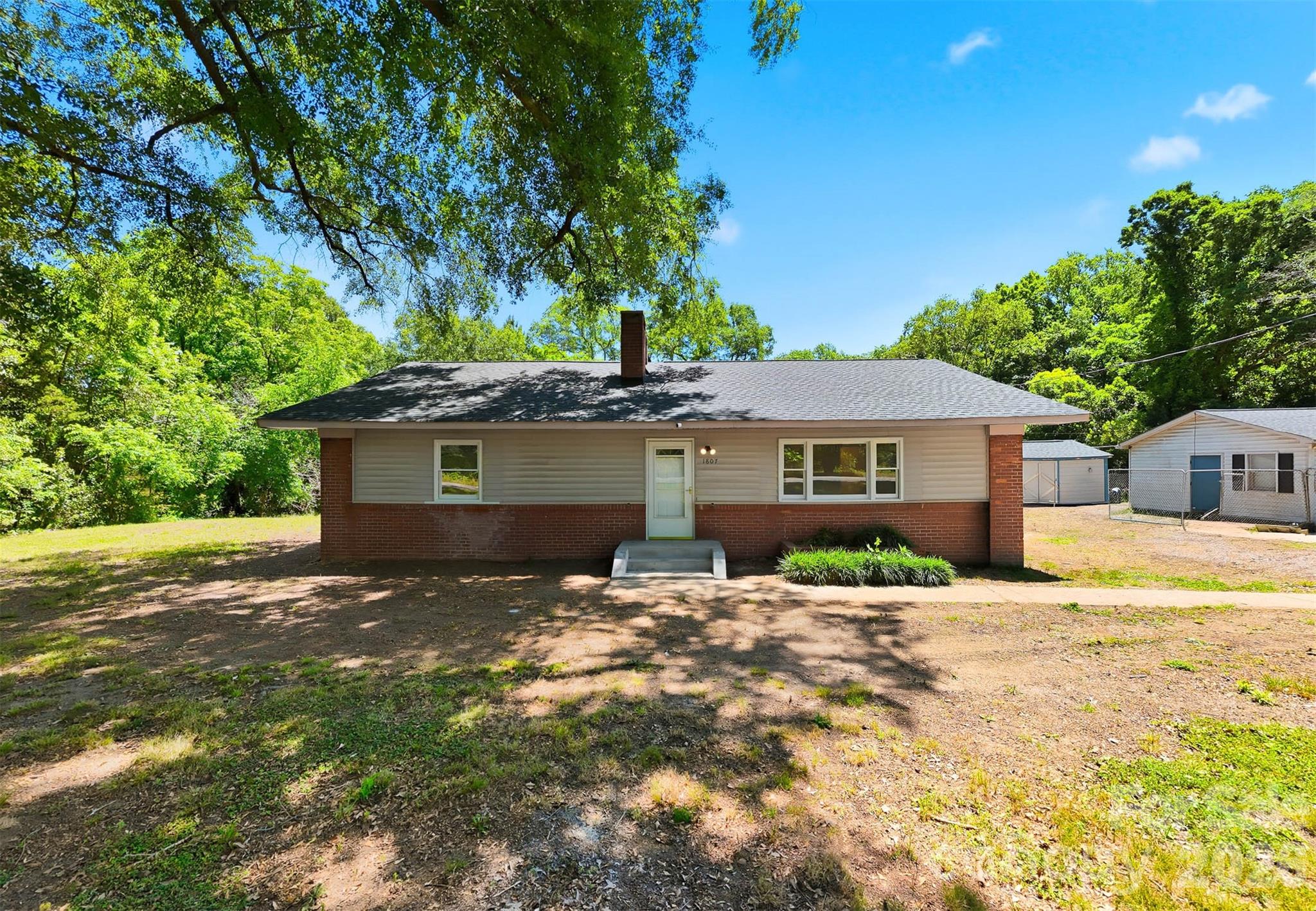 Exterior of 1807 S Post Road, Shelby, NC