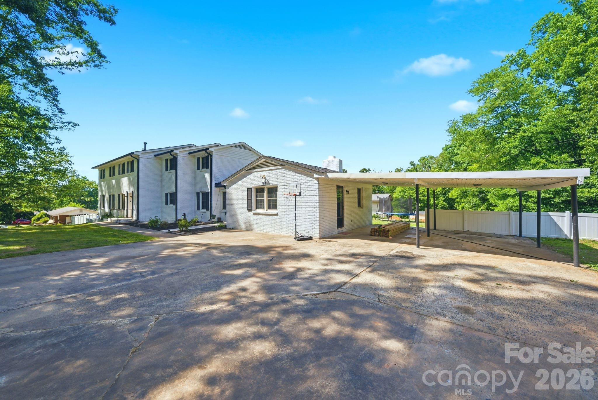 701 E Iowa Avenue, Bessemer City, NC - photo 36 of 42