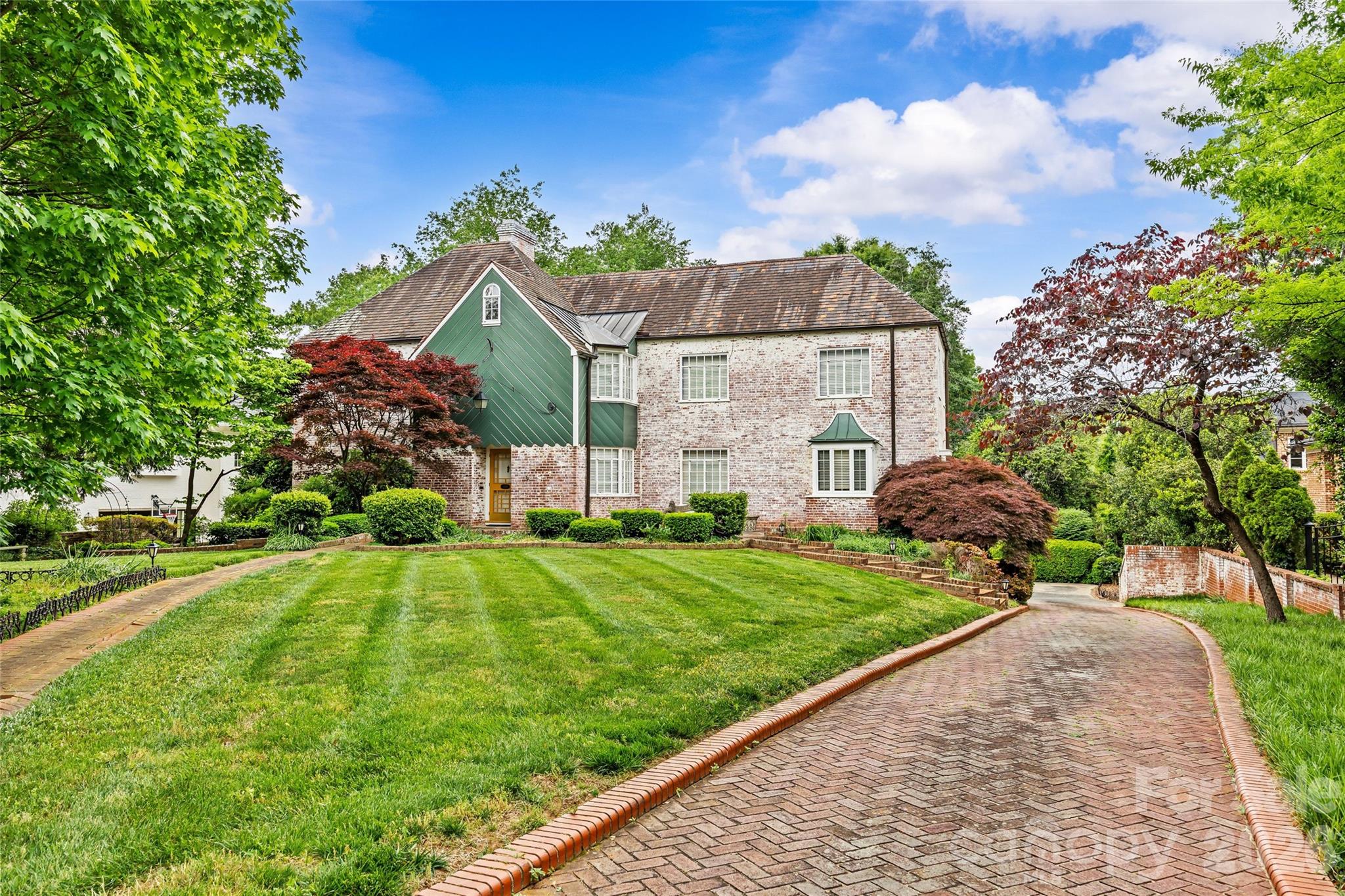 1858 Queens Road W, Charlotte, NC - photo 2 of 49