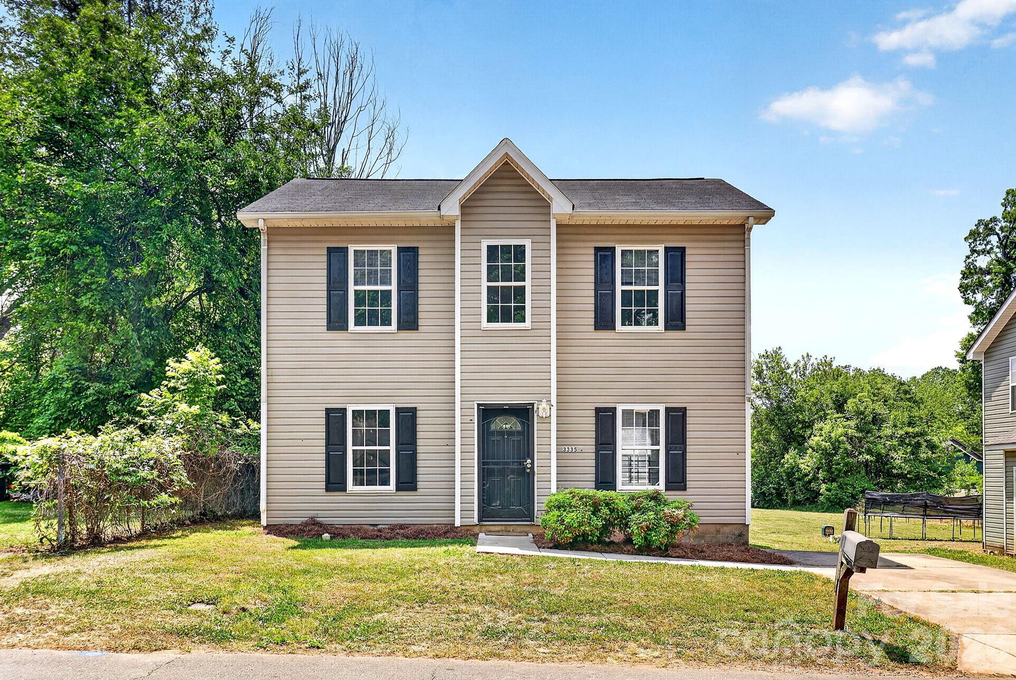 3335 Avalon Avenue, Charlotte, NC - photo 2 of 32