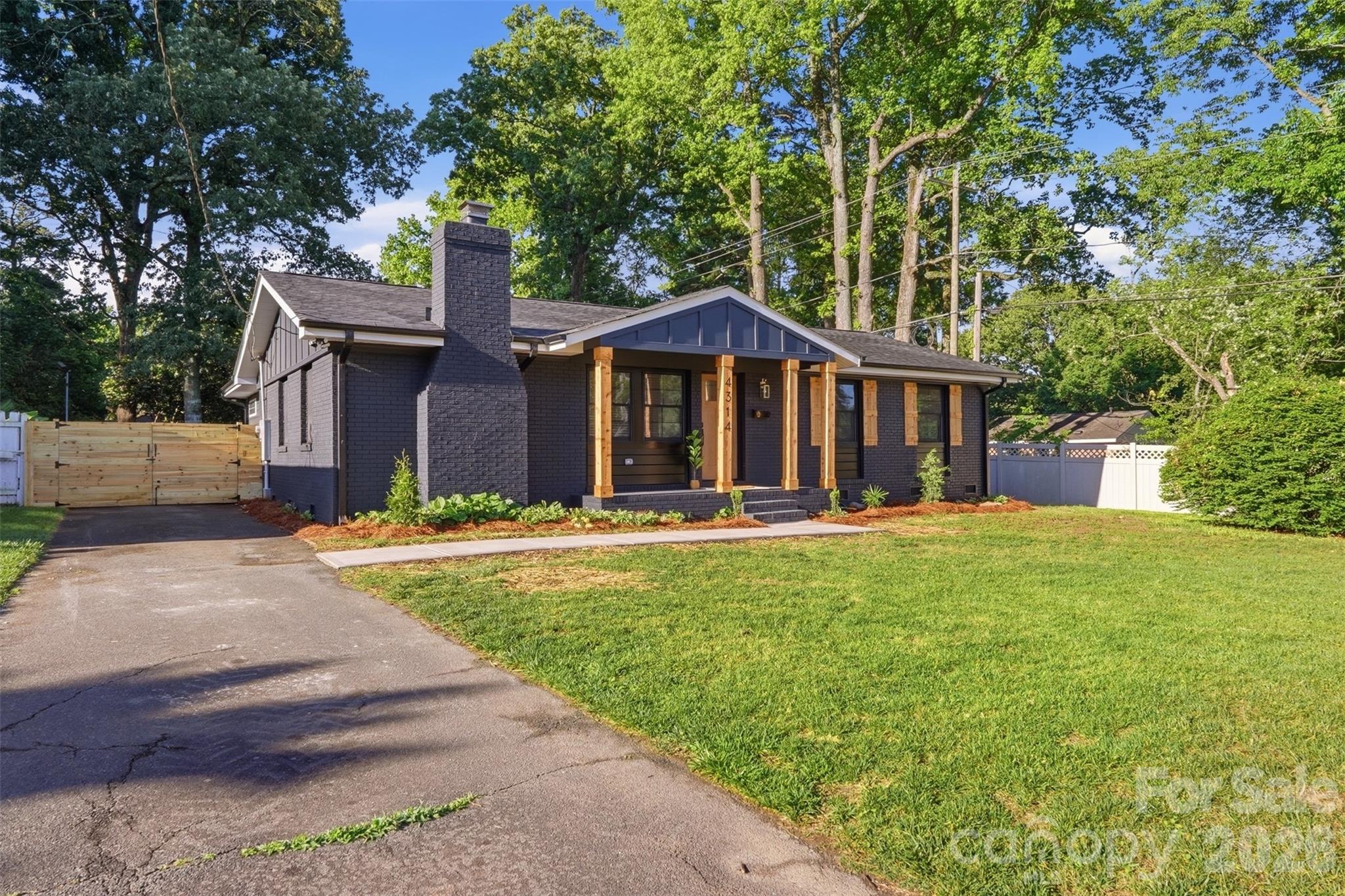 Photo 36 of 4314 Ivanhoe Place, Charlotte, NC